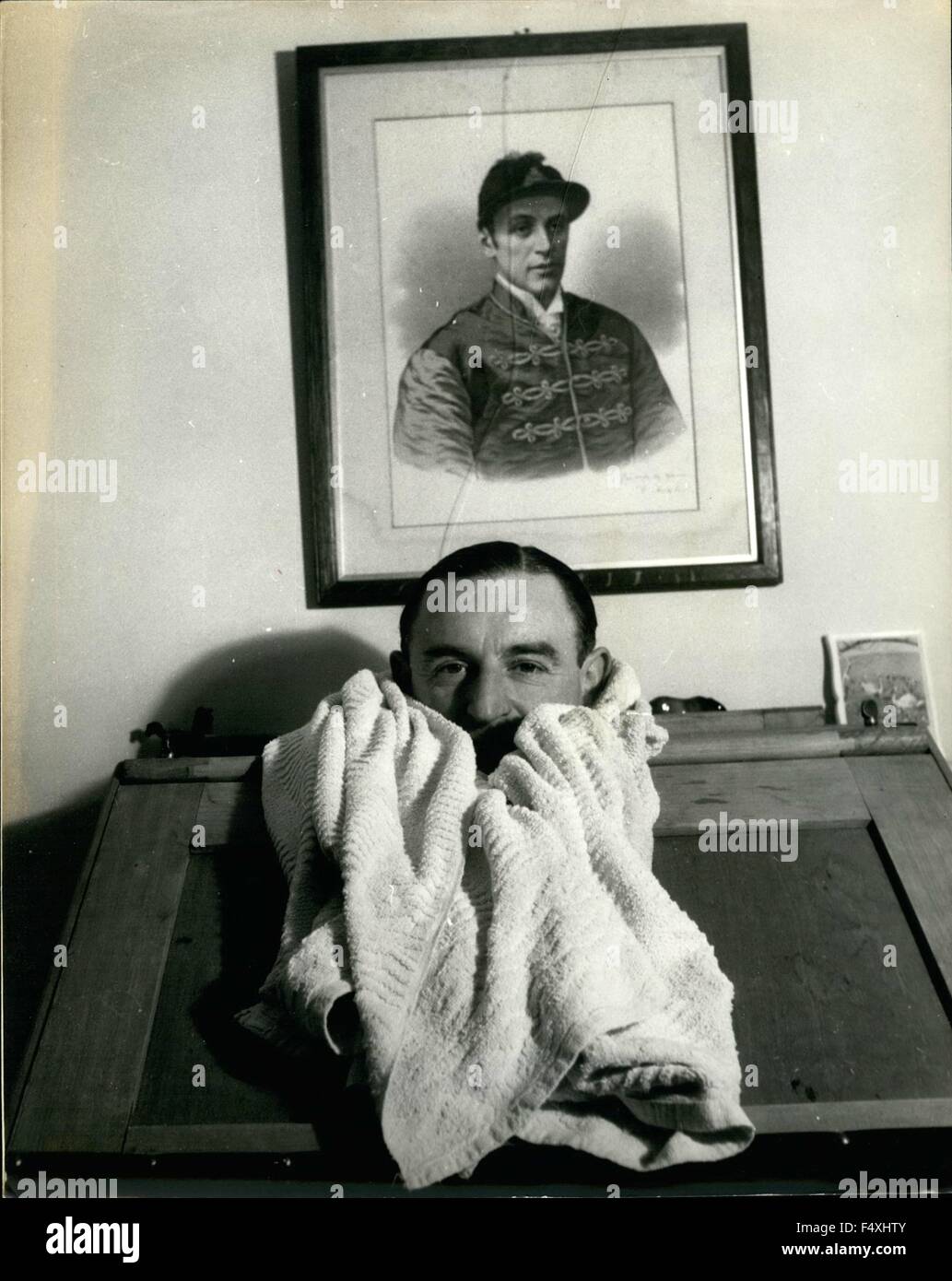 1962 - The Queen's Jockey - Harry Carr - Prepare for opening of the ...