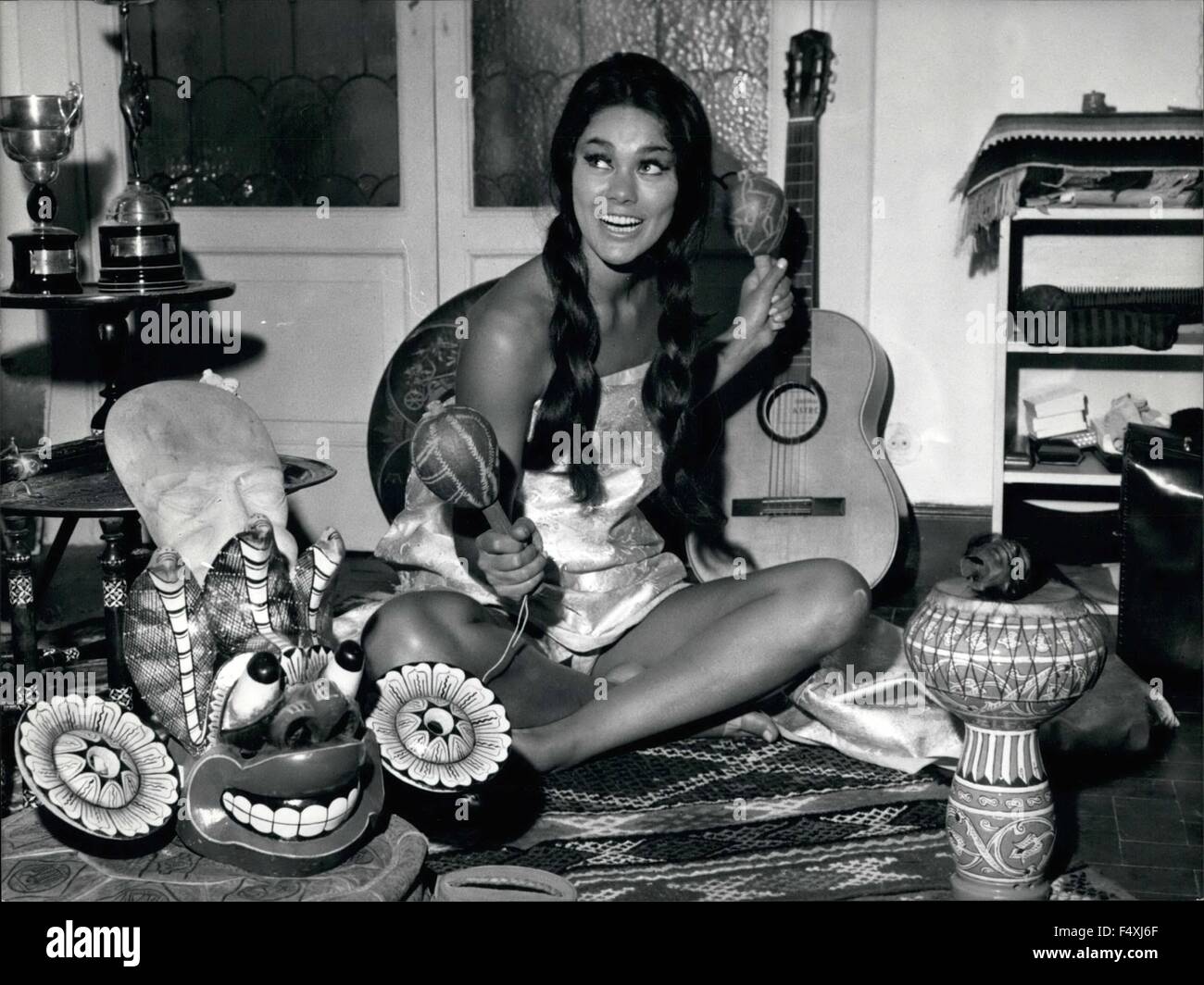 April 1966 - Rome - Beautiful cnish actress Eitty Swan, are in Rome to ...