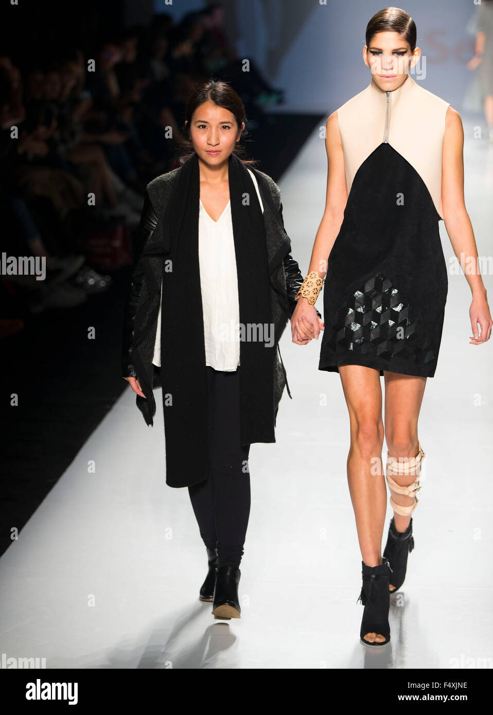 Chinese model runway hi-res stock photography and images - Alamy