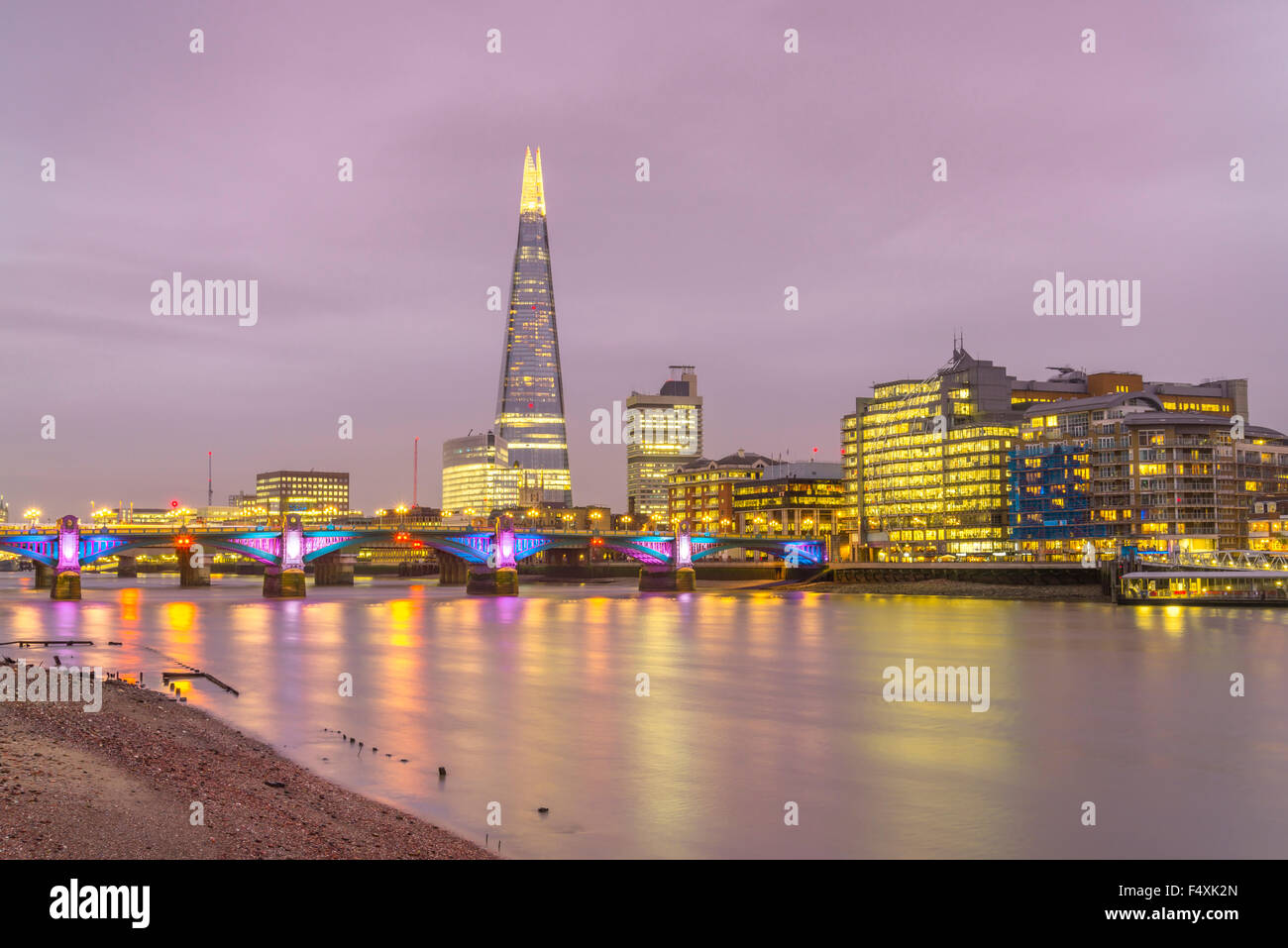 Shard viewing area hi-res stock photography and images - Alamy