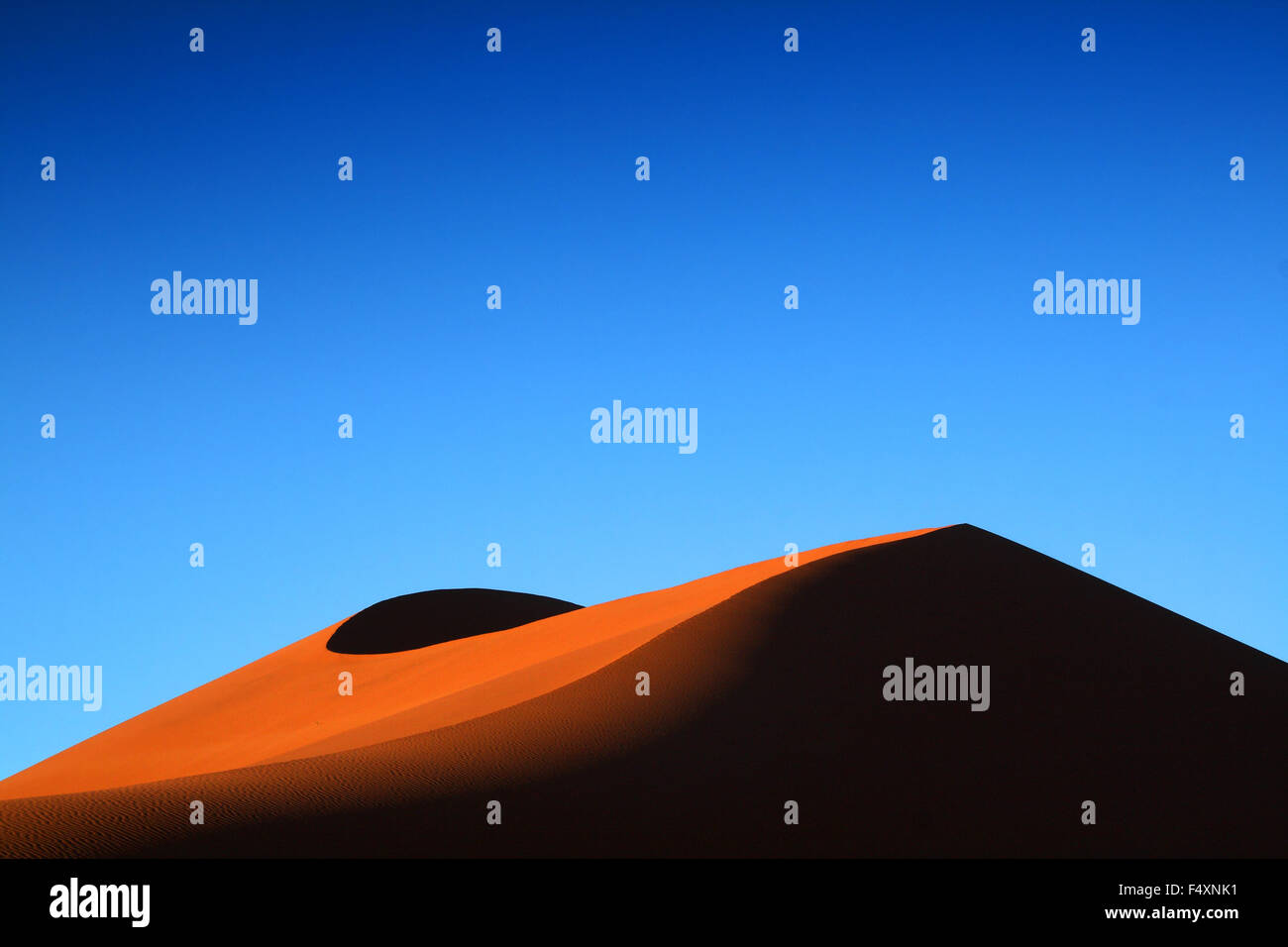 A large red sand dune in Sossusvlei, Namibia Stock Photo - Alamy