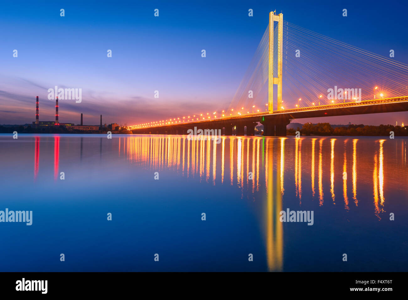 Pivdennyi Bridge in Kiev Stock Photo - Alamy