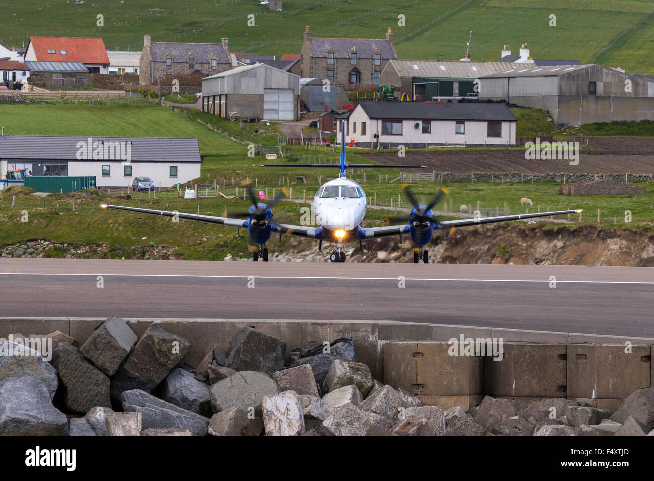 Jetstream Aircraft 4100 Jetstream 41 G-MAJT taxiing onto runway at ...