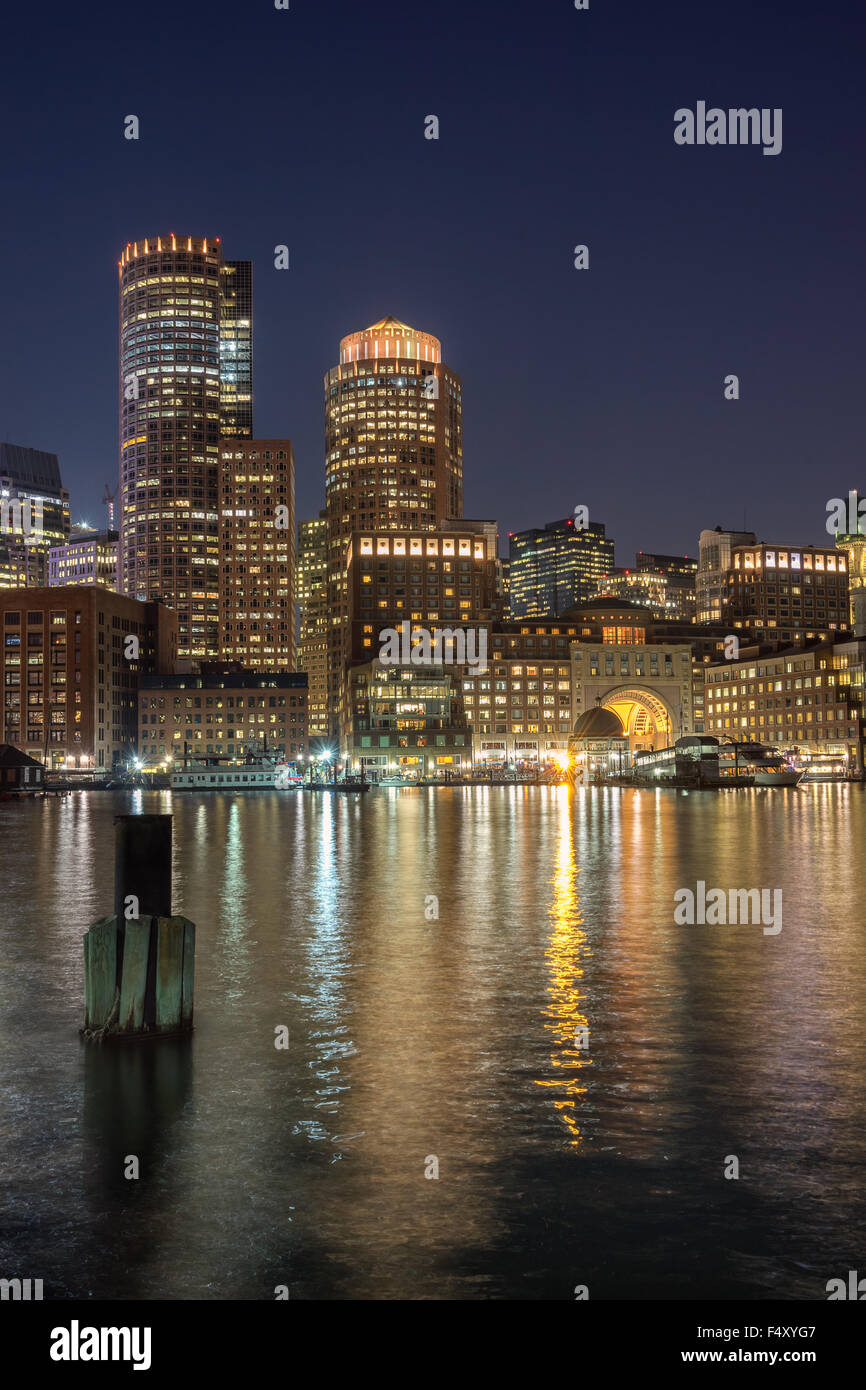 Bostons waterfront and Harbor Stock Photo - Alamy