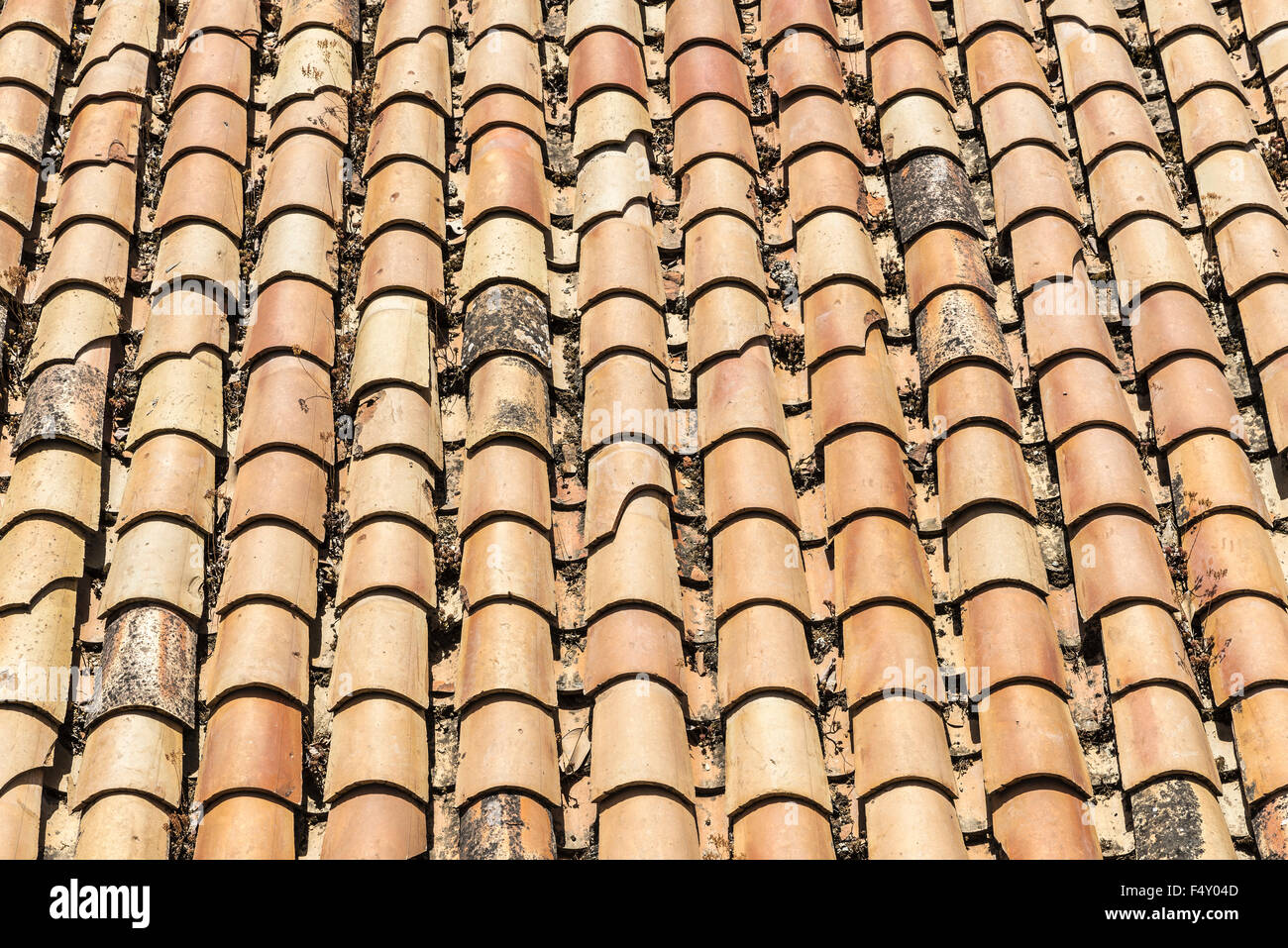 Old roof tiles on a house in Spain Stock Photo - Alamy