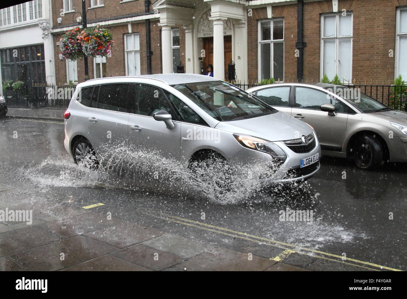 Wet weather in London Featuring: Atmosphere Where: London, United ...