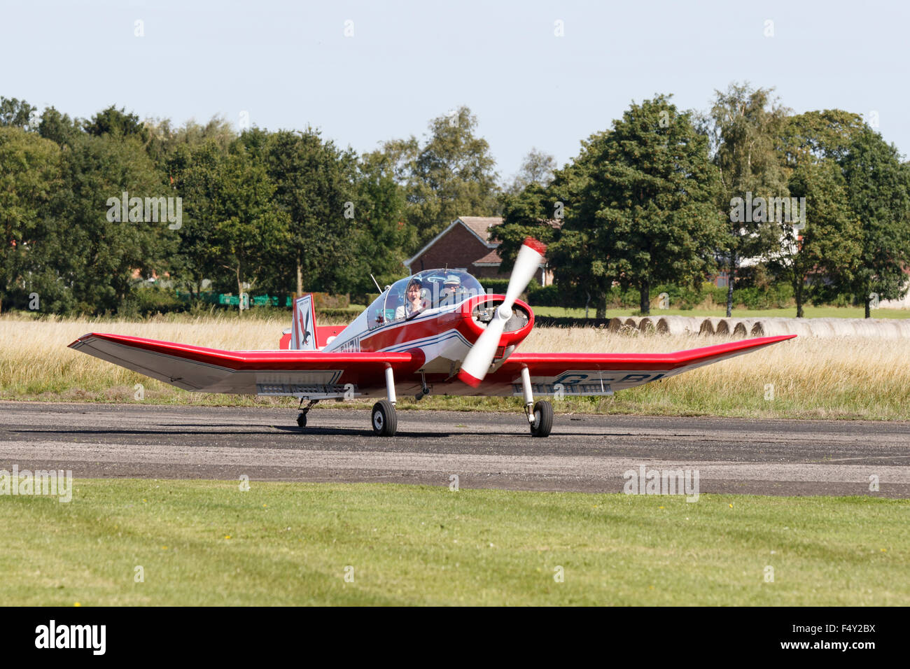 Jodel D120A Paris-Nice G-BHZV taxiing at Sturgate Airfield Stock Photo ...