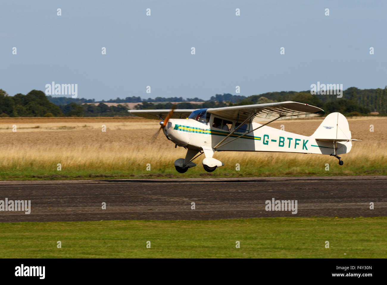 Taylorcraft hi-res stock photography and images - Alamy