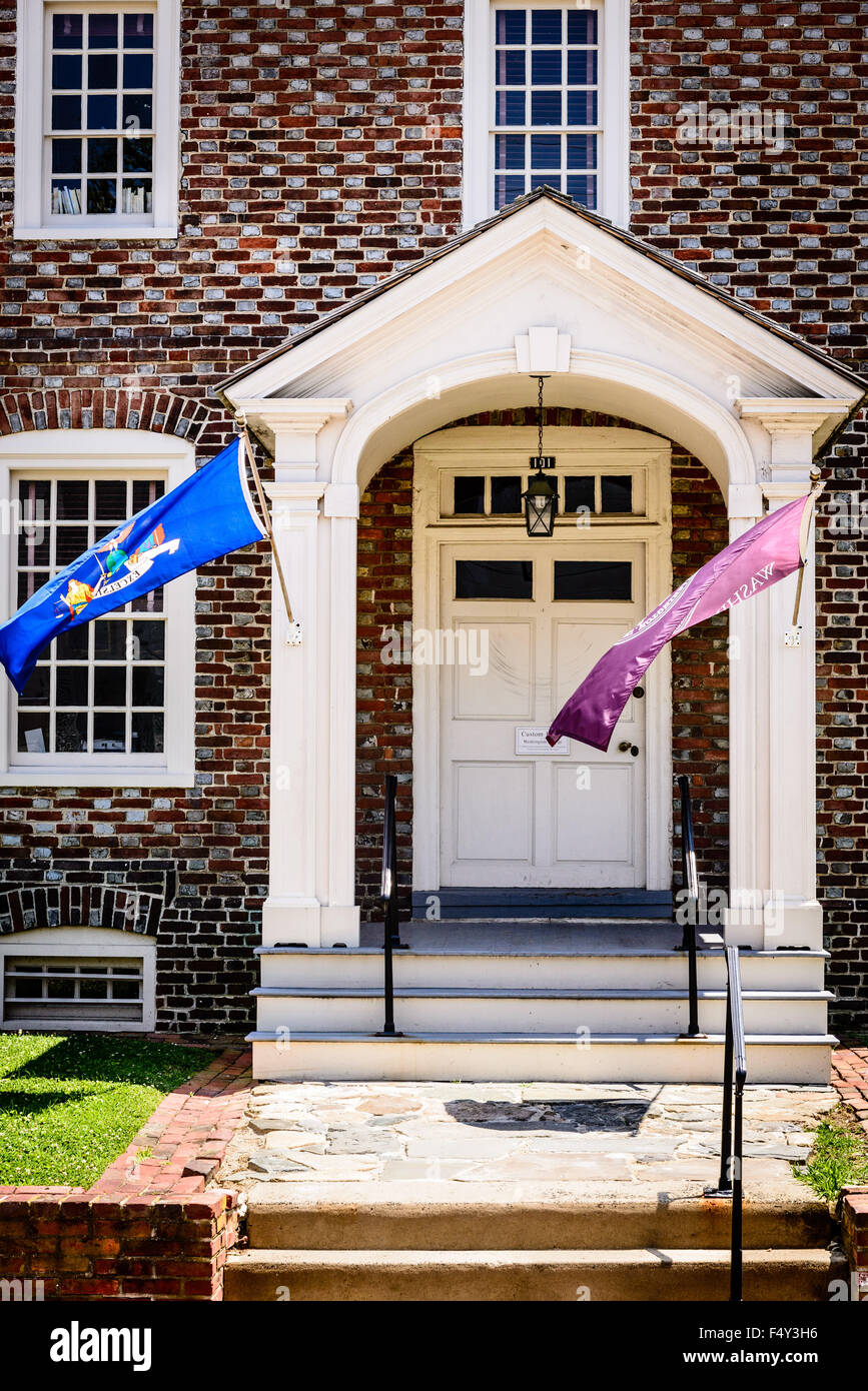 Washington College C.V. Starr Center, Customs House, corner High Street ...