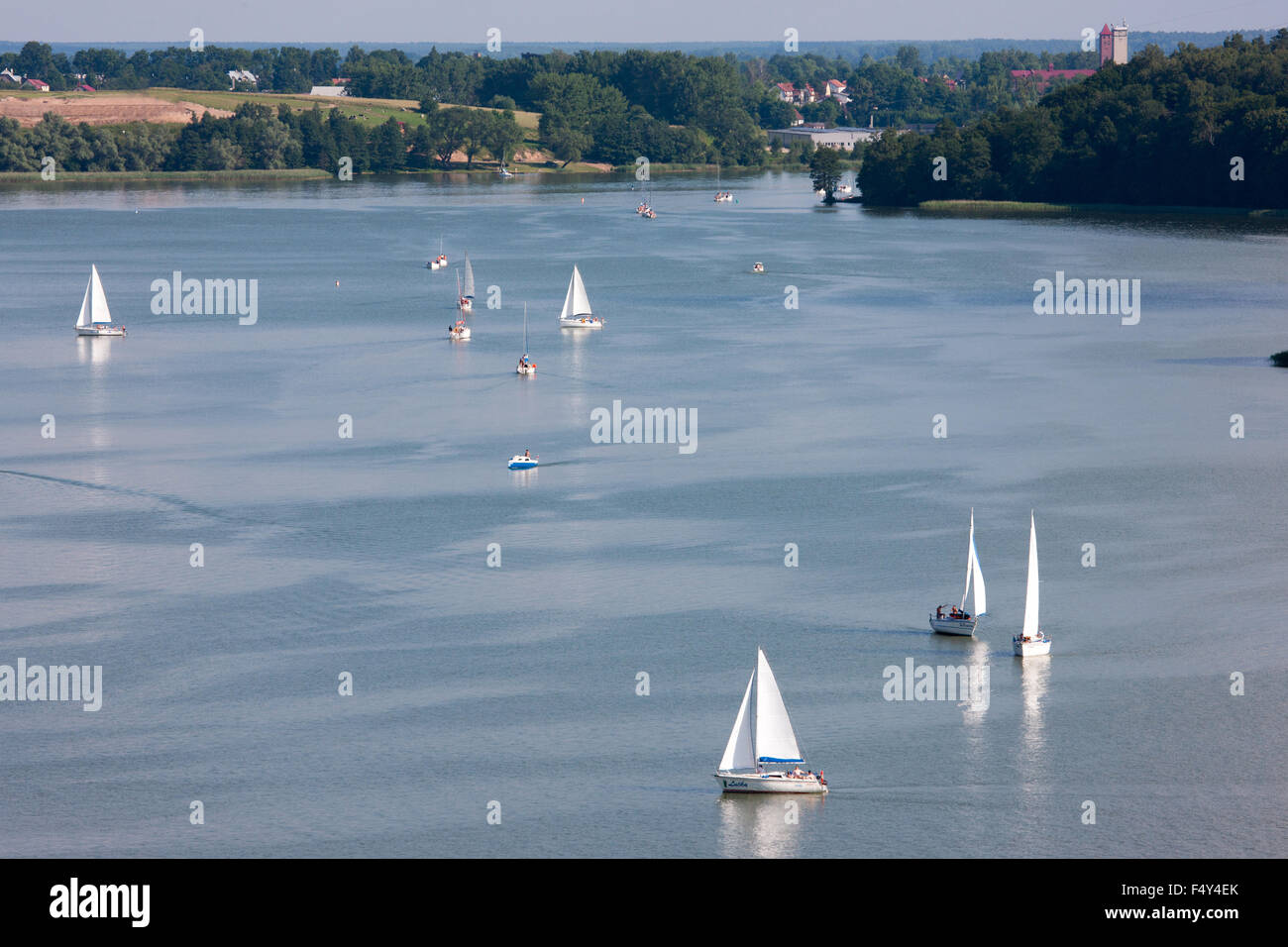 Aerial view sailboats sailing lake hi-res stock photography and images ...