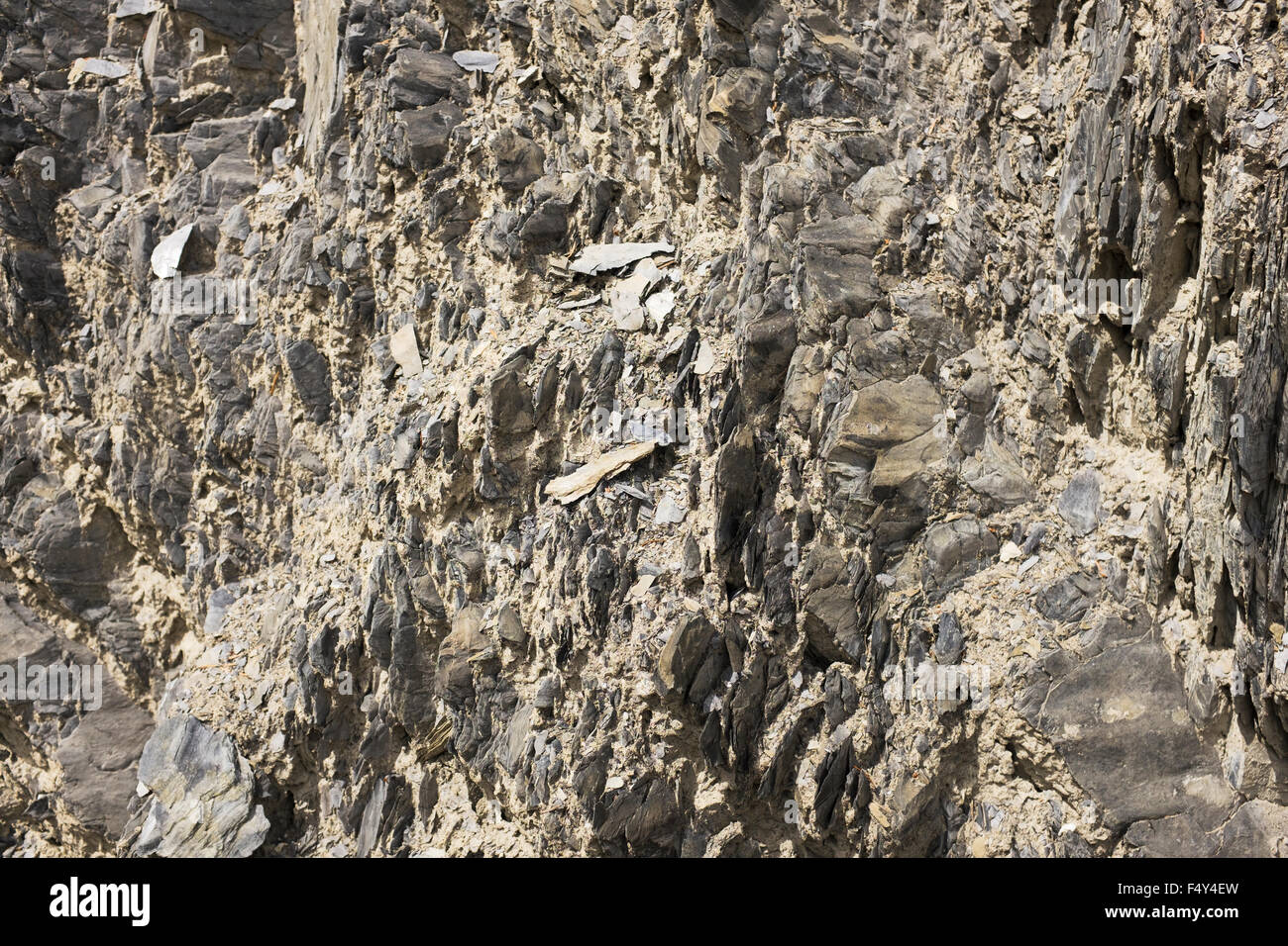 Geology rock cross section mountain hi-res stock photography and images ...