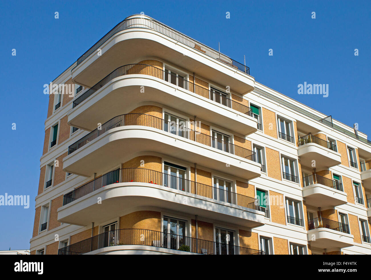 Round balconies hi-res stock photography and images - Alamy