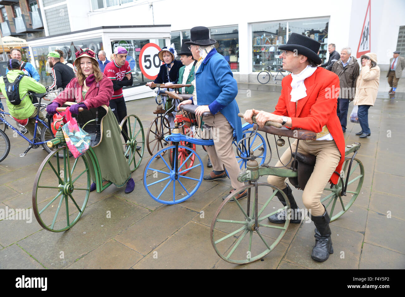 Veteran Cycle Club 60th anniversary bike ride from Herne Hill Velodrome ...