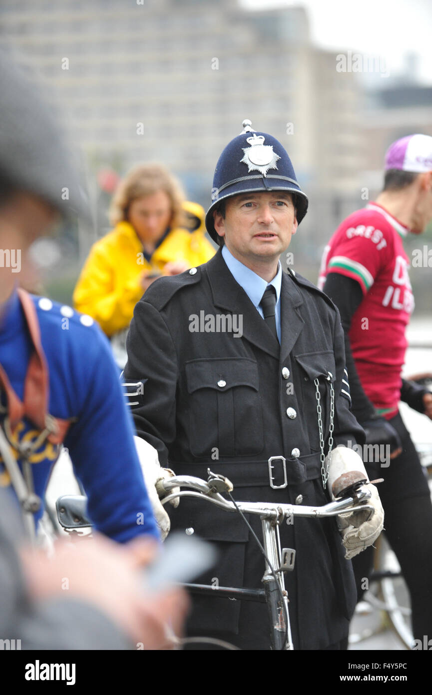 Veteran Cycle Club 60th anniversary bike ride from Herne Hill Velodrome ...