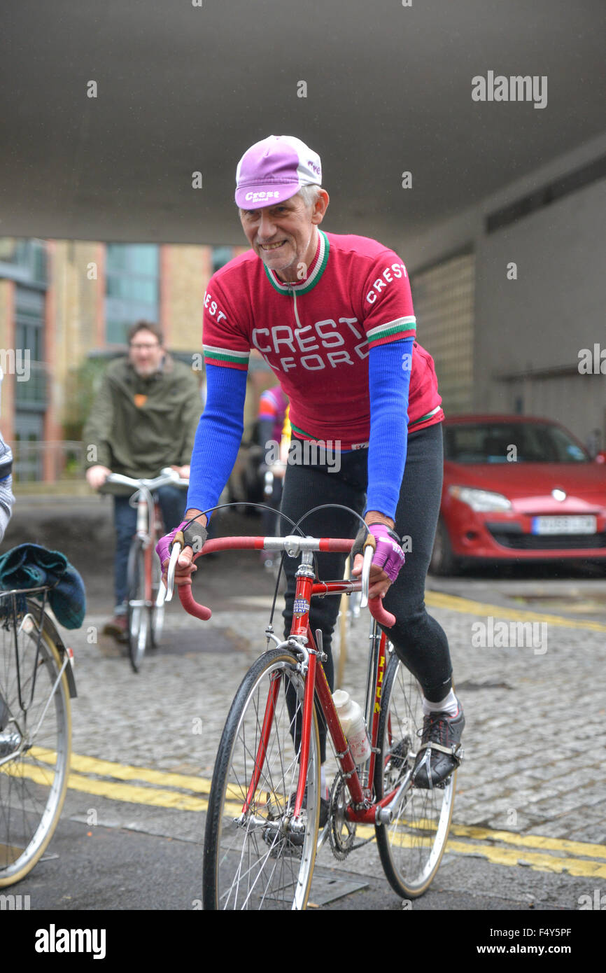 Veteran Cycle Club 60th anniversary bike ride from Herne Hill Velodrome ...