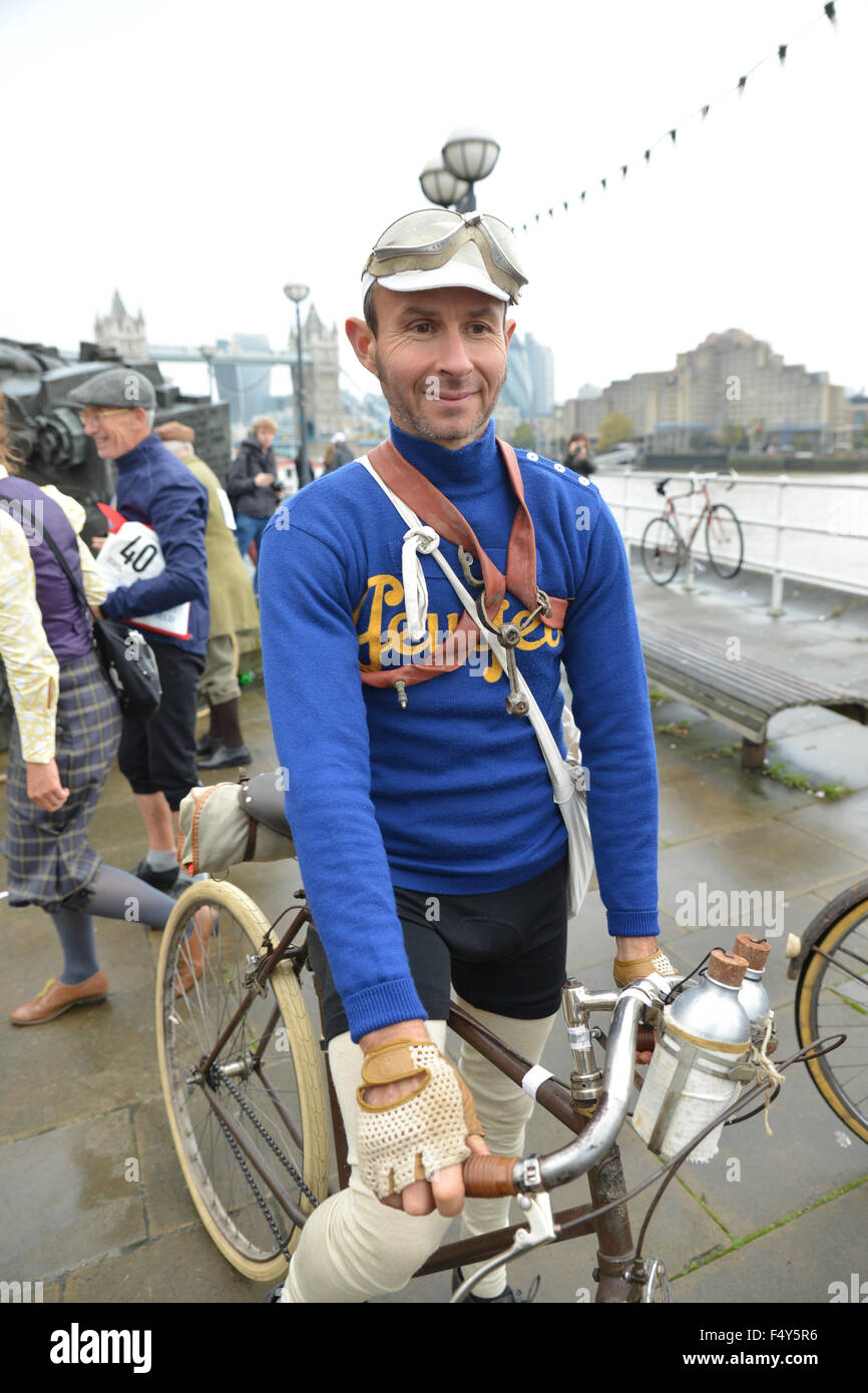 Veteran Cycle Club 60th anniversary bike ride from Herne Hill Velodrome ...