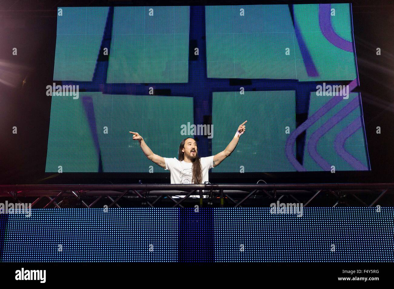 Milwaukee, Wisconsin, USA. 23rd Oct, 2015. Musician STEVE AOKI performs ...