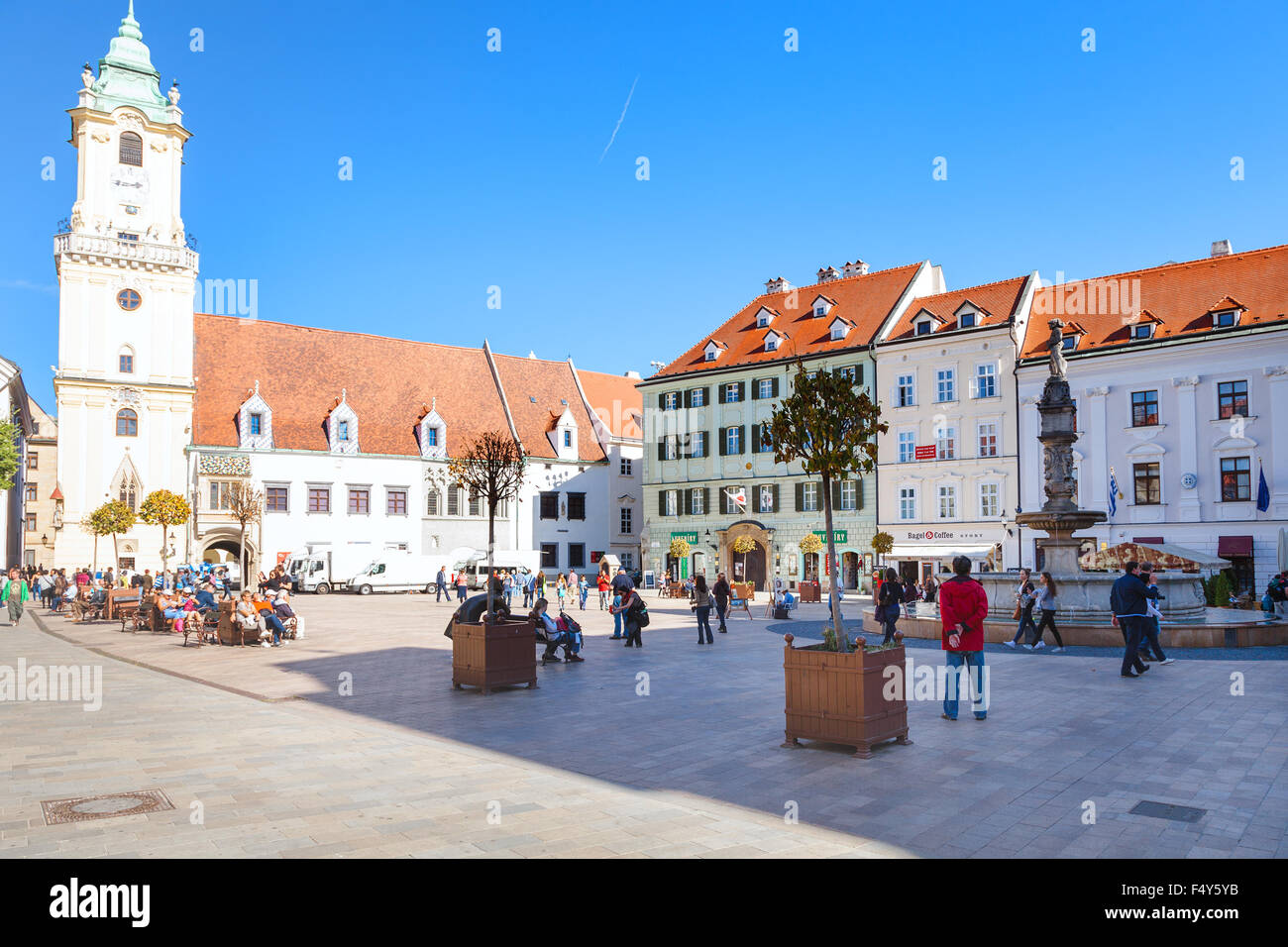 BRATISLAVA, SLOVAKIA - SEPTEMBER 22, 2015: tourists at Main Square ...