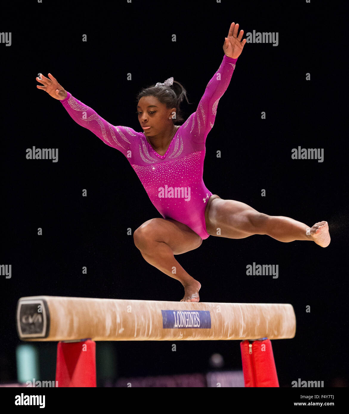 Simone biles balance beam hi-res stock photography and images - Alamy