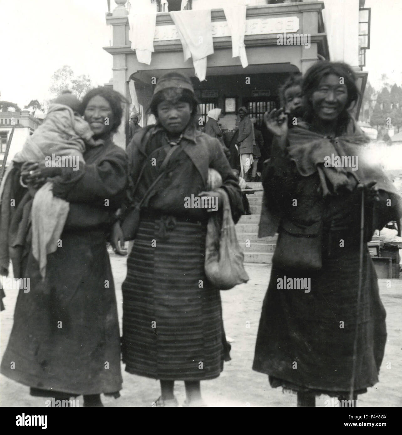 1930s women asian hi-res stock photography and images - Alamy