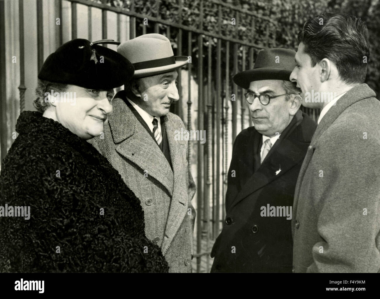 Italian actors 50's hi-res stock photography and images - Alamy