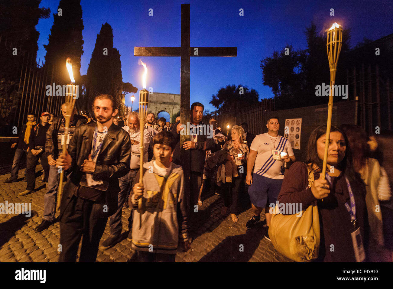 Rome, Italy. 24th Oct, 2015. Thousands of Gypsies (Rom, Sinti and ...