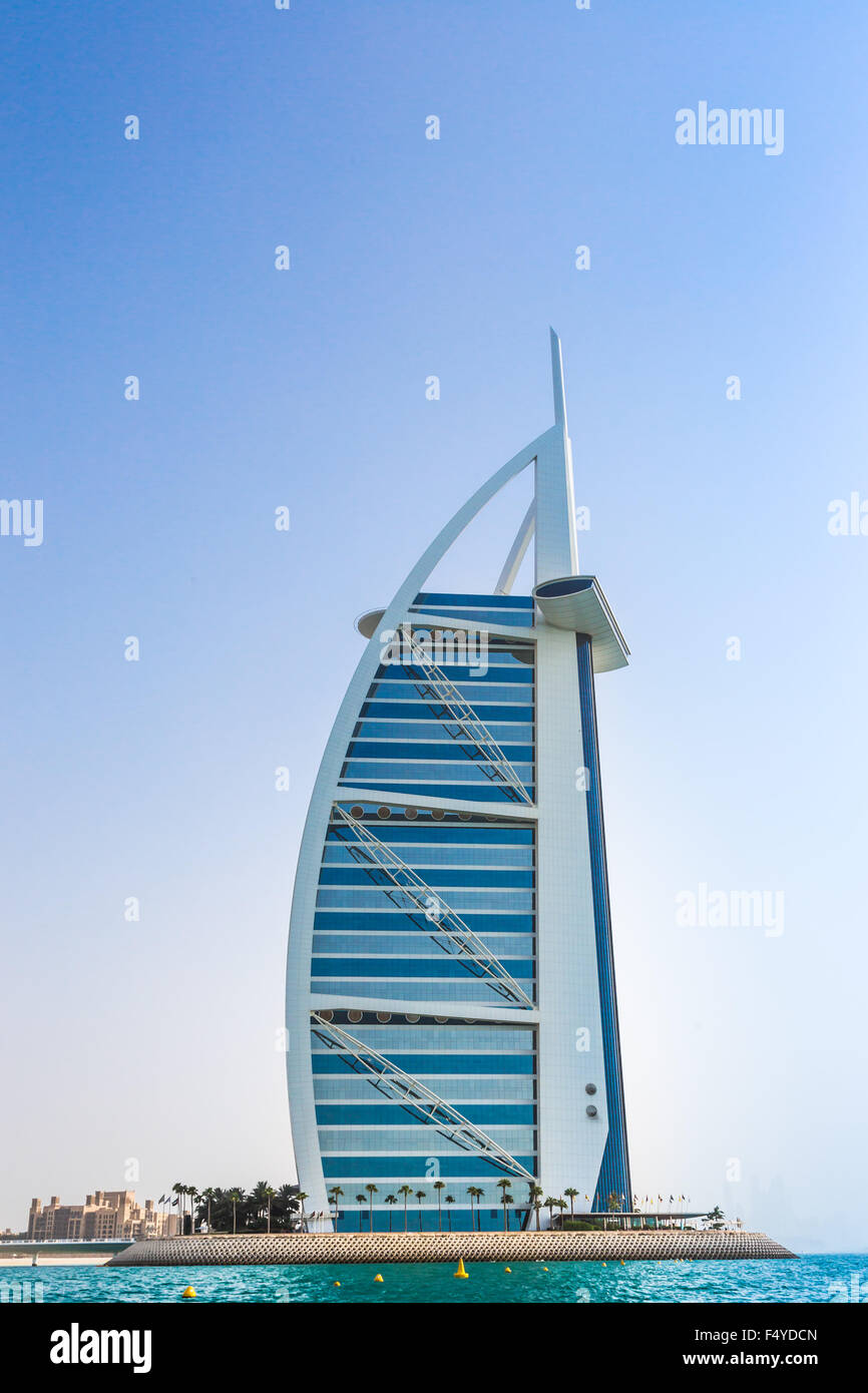 DUBAI, UAE - NOVEMBER 14 :The world's first seven stars luxury hotel ...