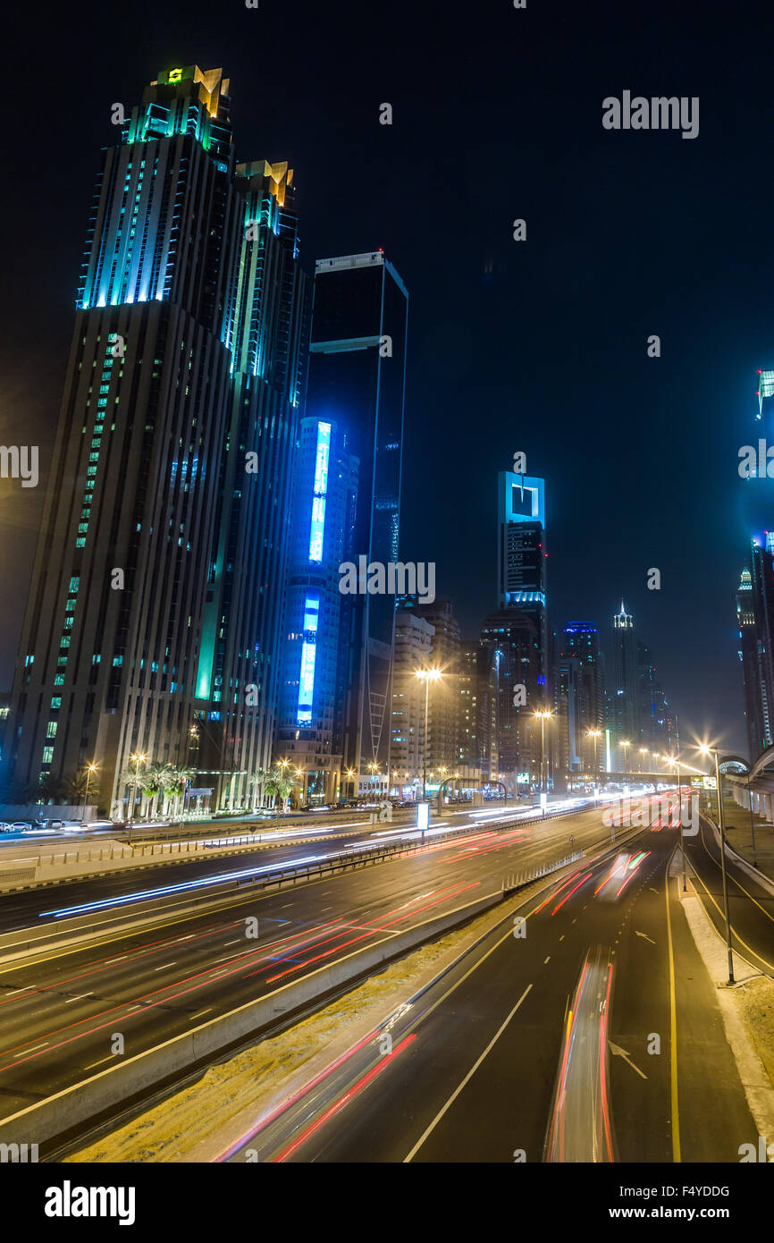 Metro station on sheikh zayed road hi-res stock photography and images ...