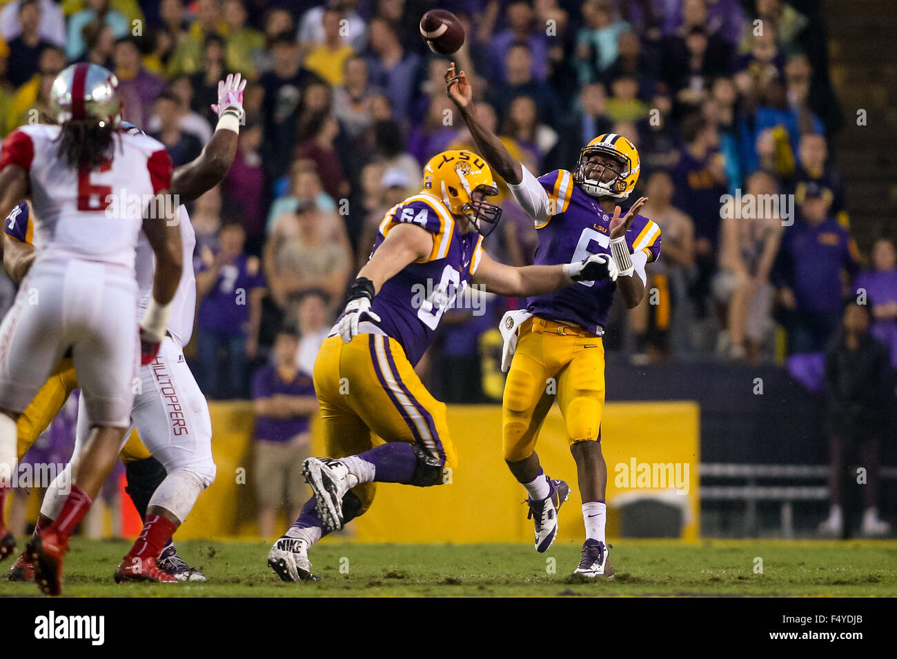 October 24, 2015: LSU Tigers quarterback Brandon Harris (6) throws a 55 ...