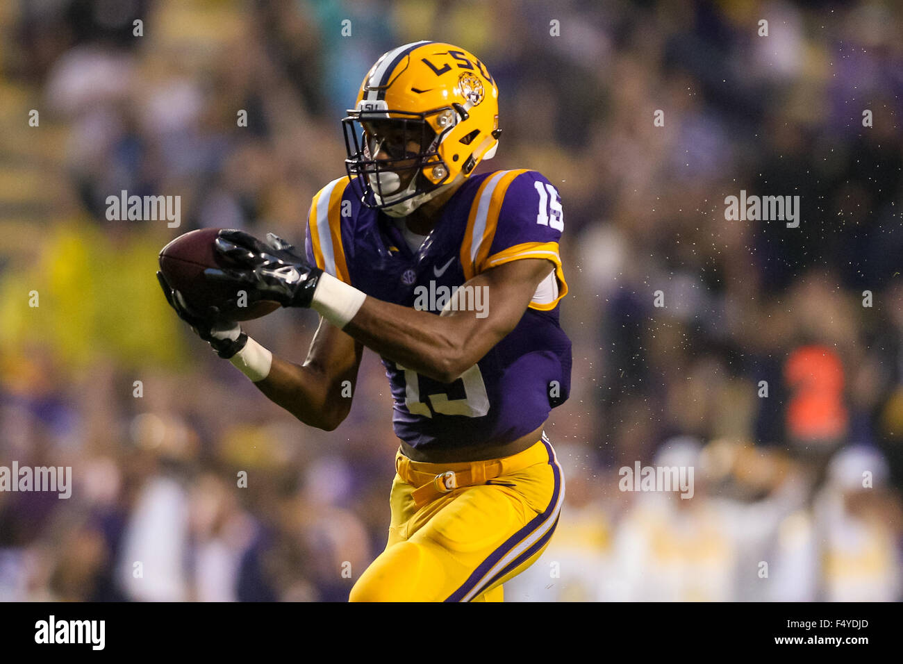 October 24, 2015: LSU Tigers wide receiver Malachi Dupre (15) catches a ...