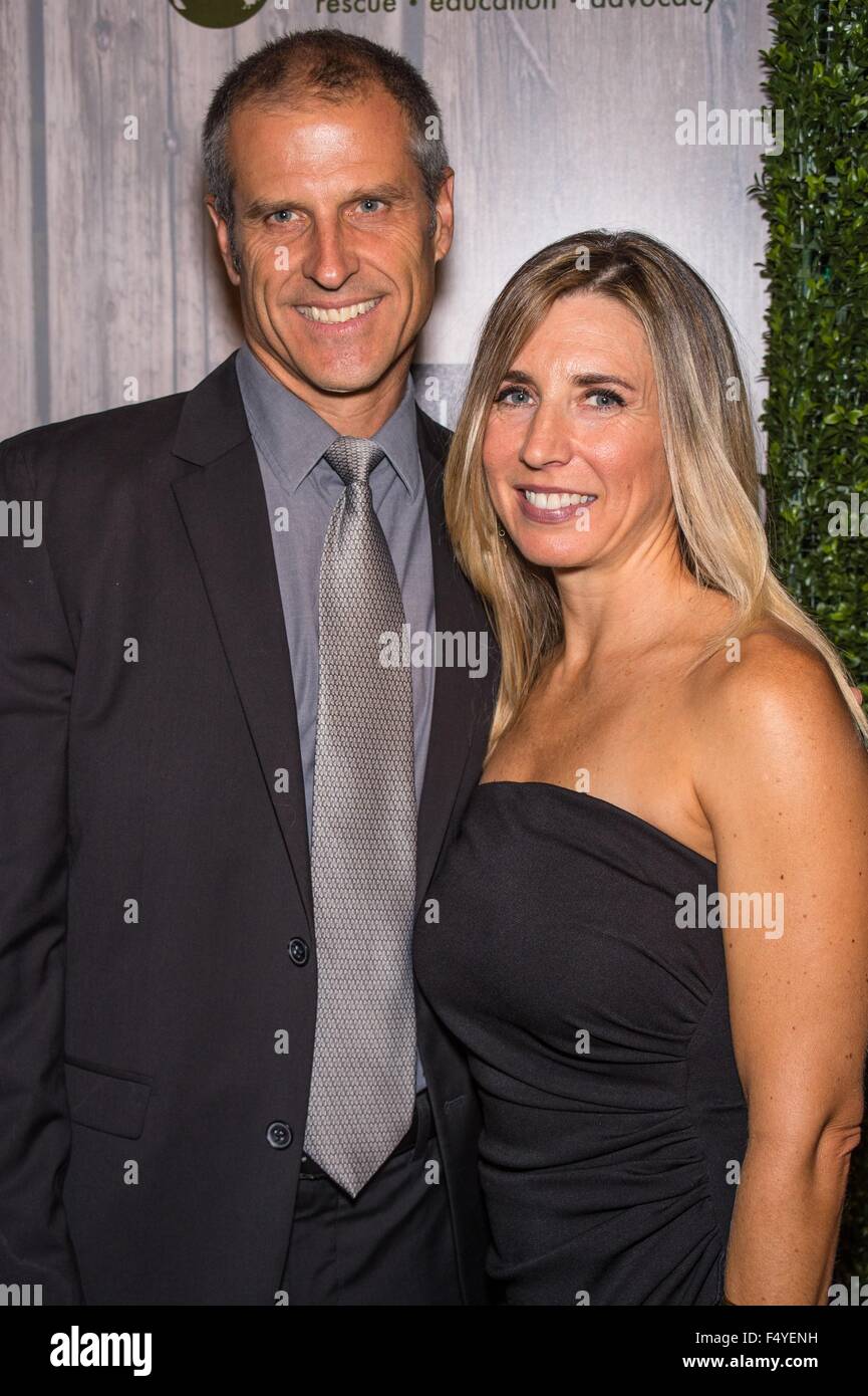 New York, NY, USA. 24th Oct, 2015. Gene Baur, Suzanne Pender at ...