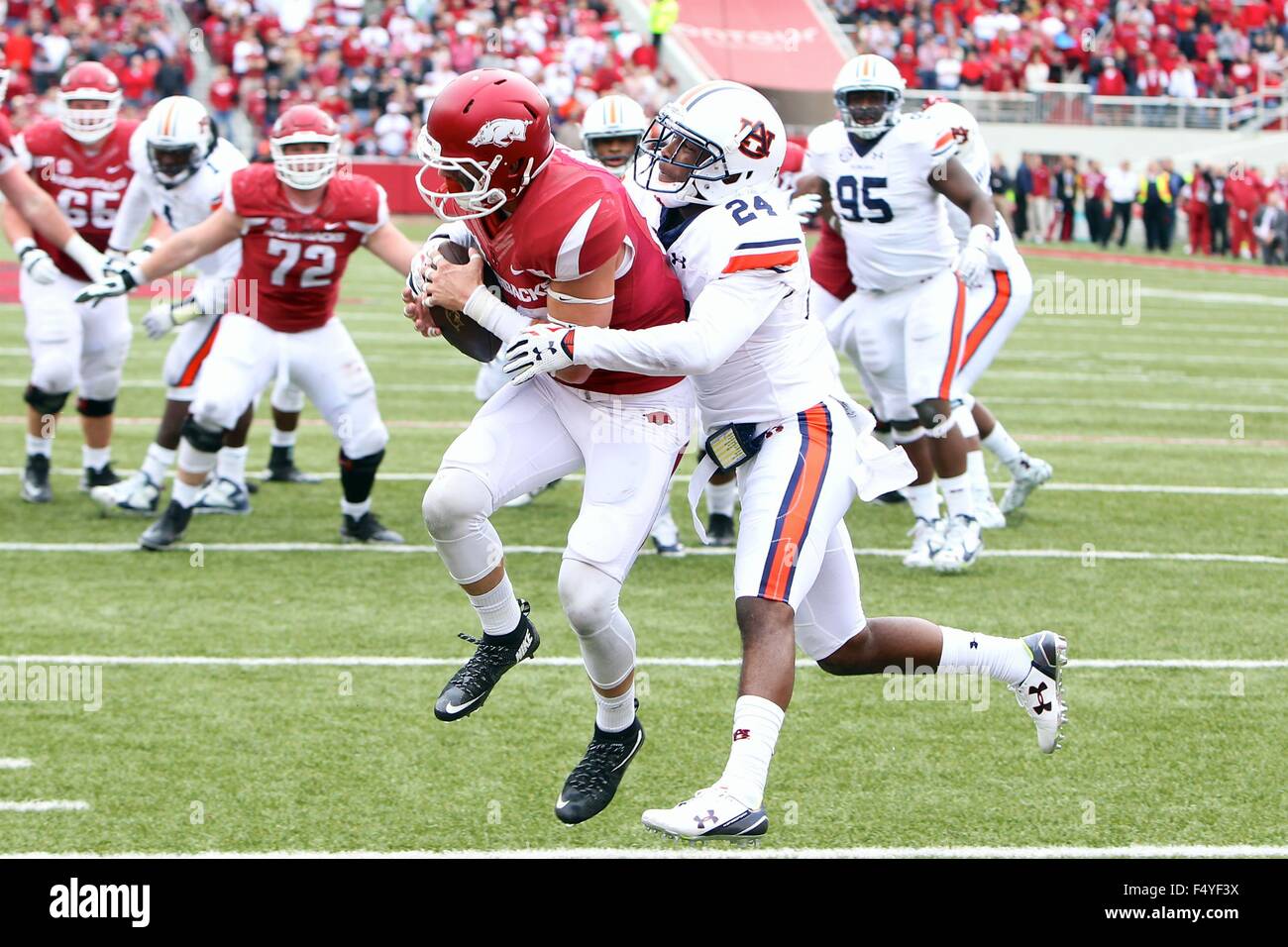 Fayetteville, AR. 24th Oct, 2015. Arkansas receiver Drew Morgan #80 ...