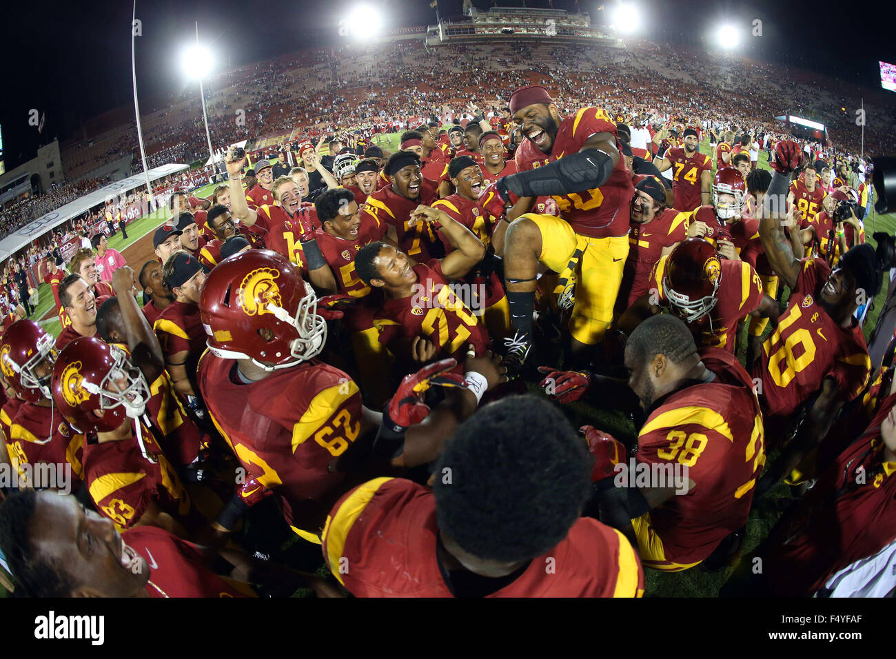 October 24, 2015 USC Trojans linebacker Jabari Ruffin #40 celebrates ...