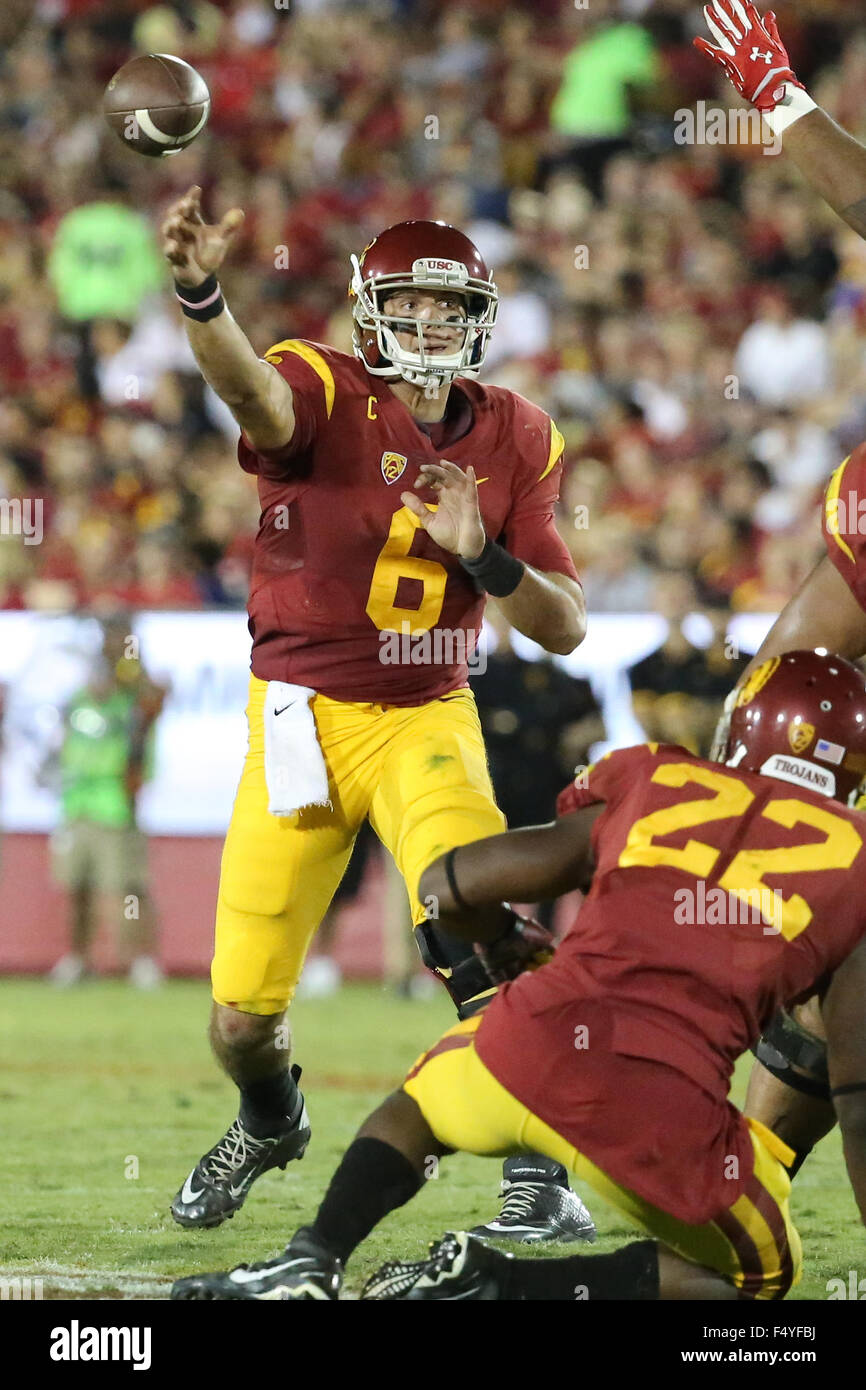 Los Angeles, CA, USA. 24th Oct, 2015. October 24, 2015: quarterback ...
