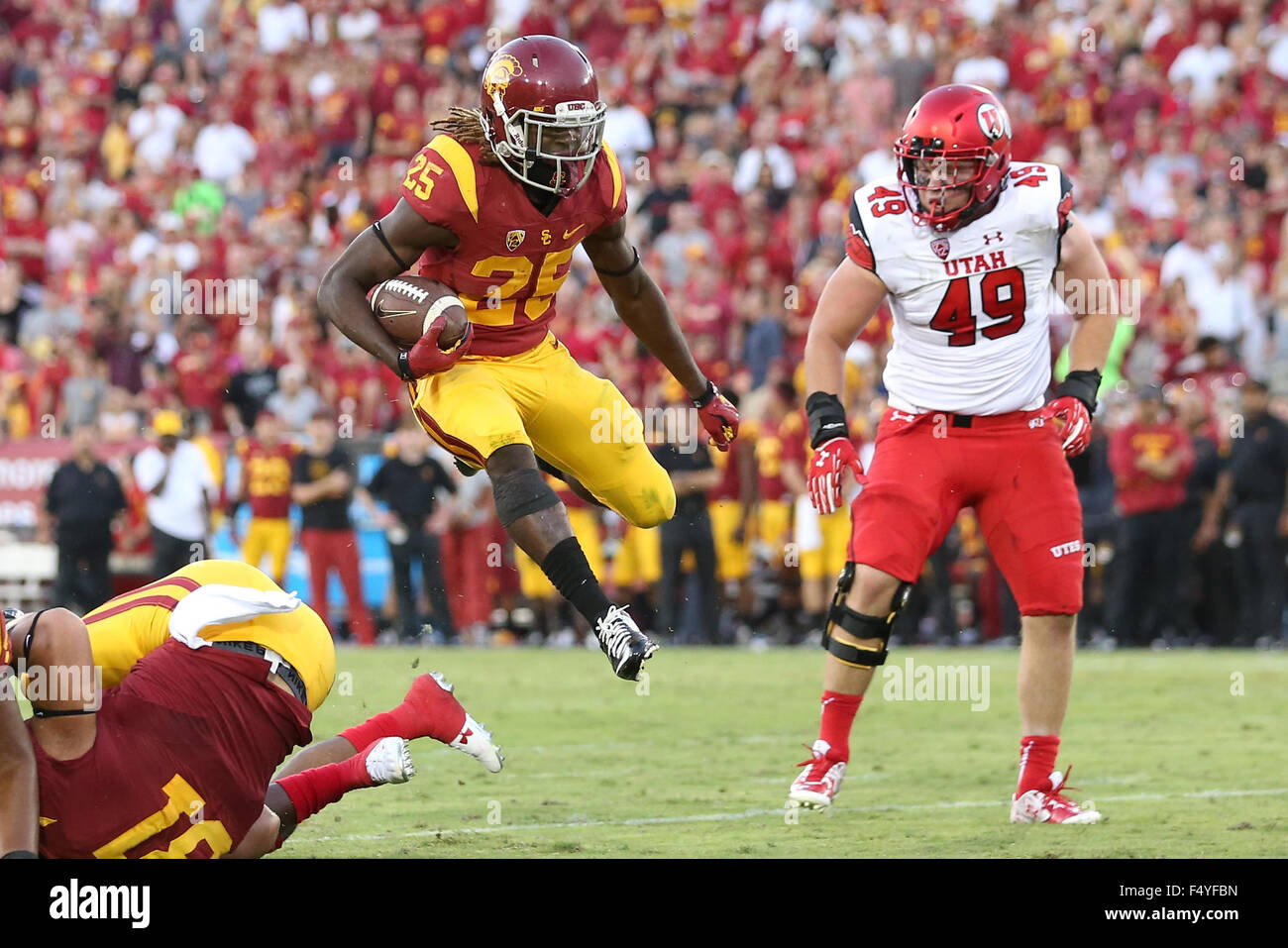 Los Angeles, CA, USA. 24th Oct, 2015. October 24, 2015: running back ...