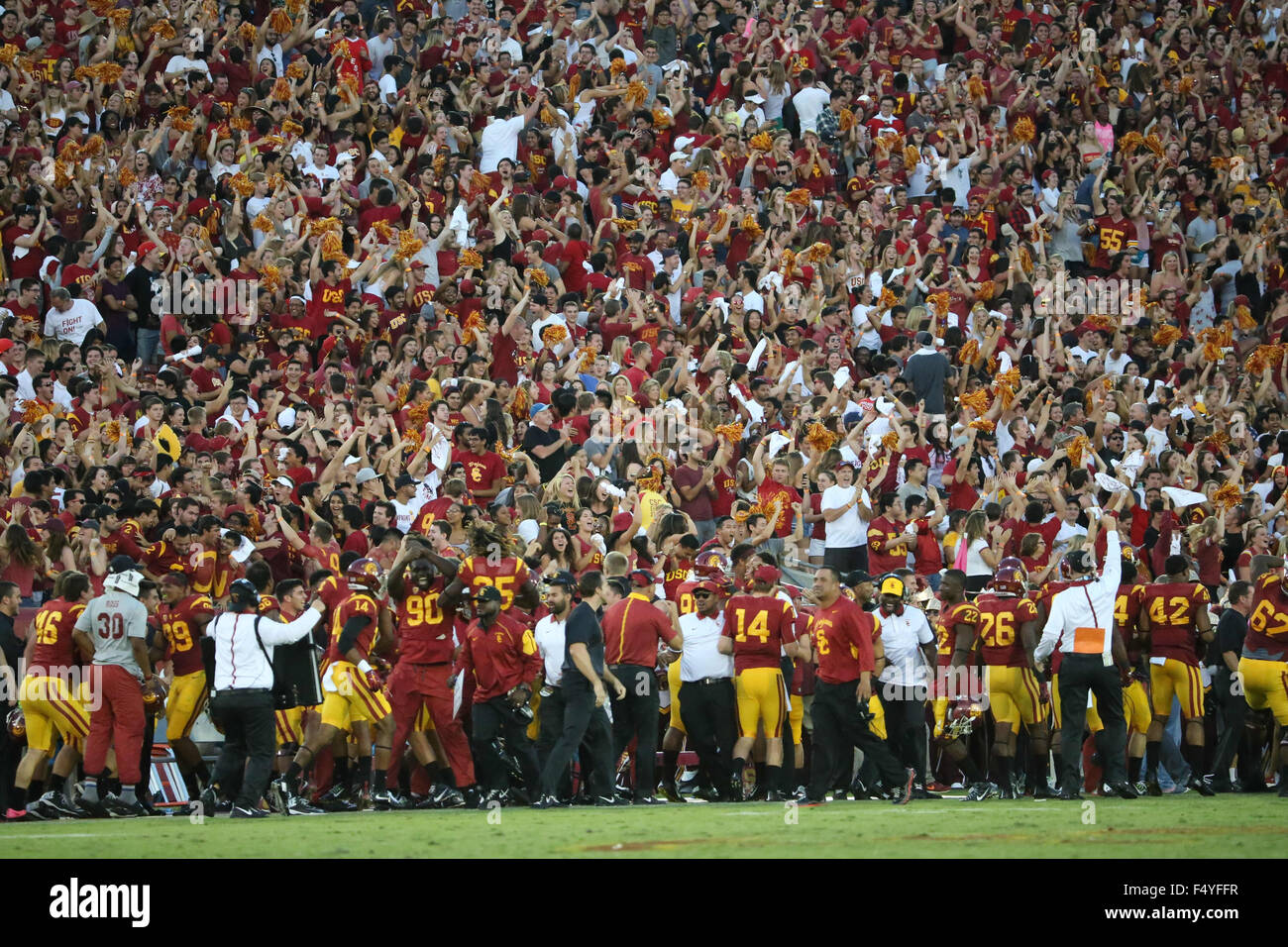 Los Angeles, CA, USA. 24th Oct, 2015. October 24, 2015: The USC bench ...