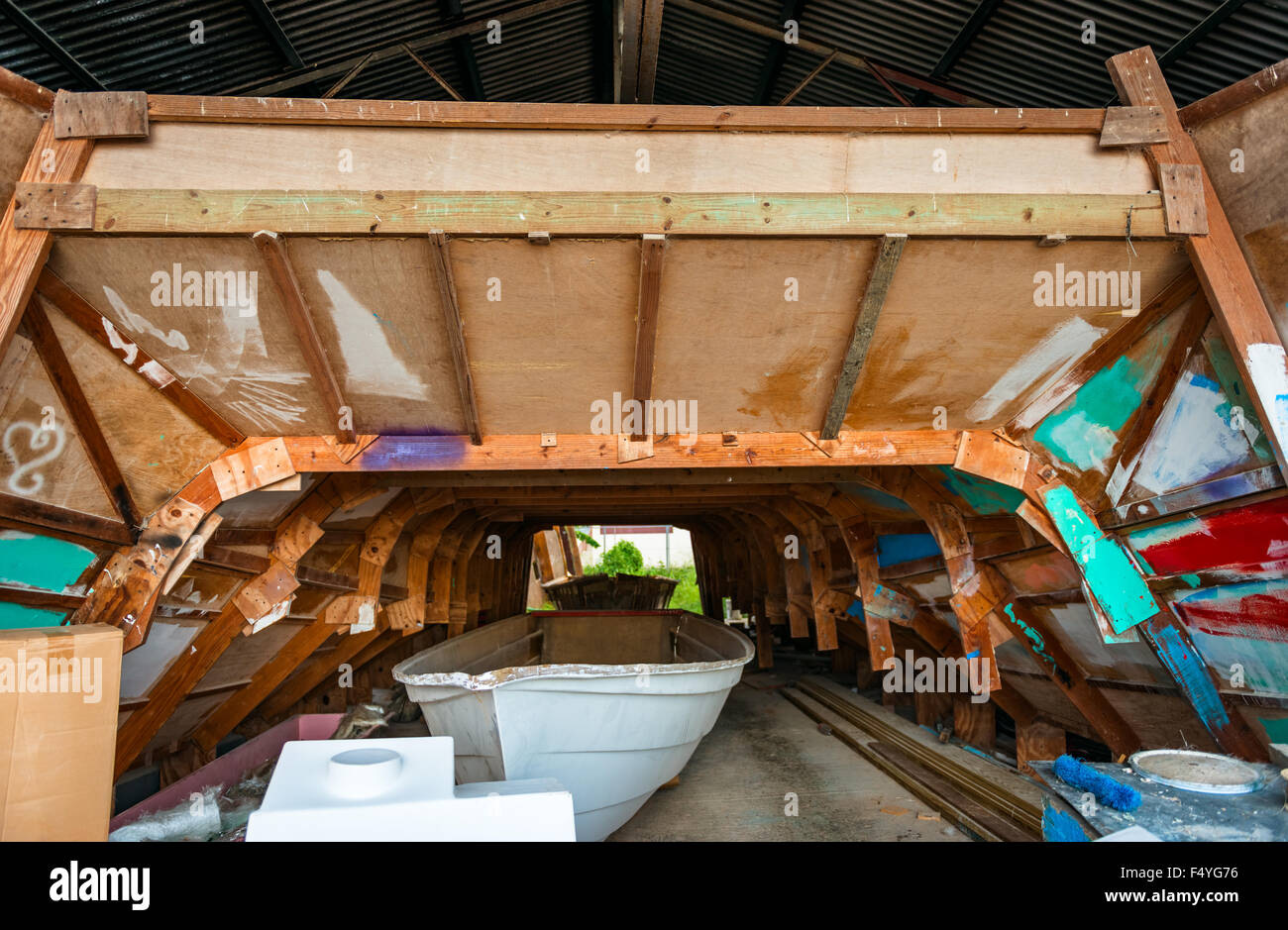 Boat hand made construction workshop Stock Photo - Alamy