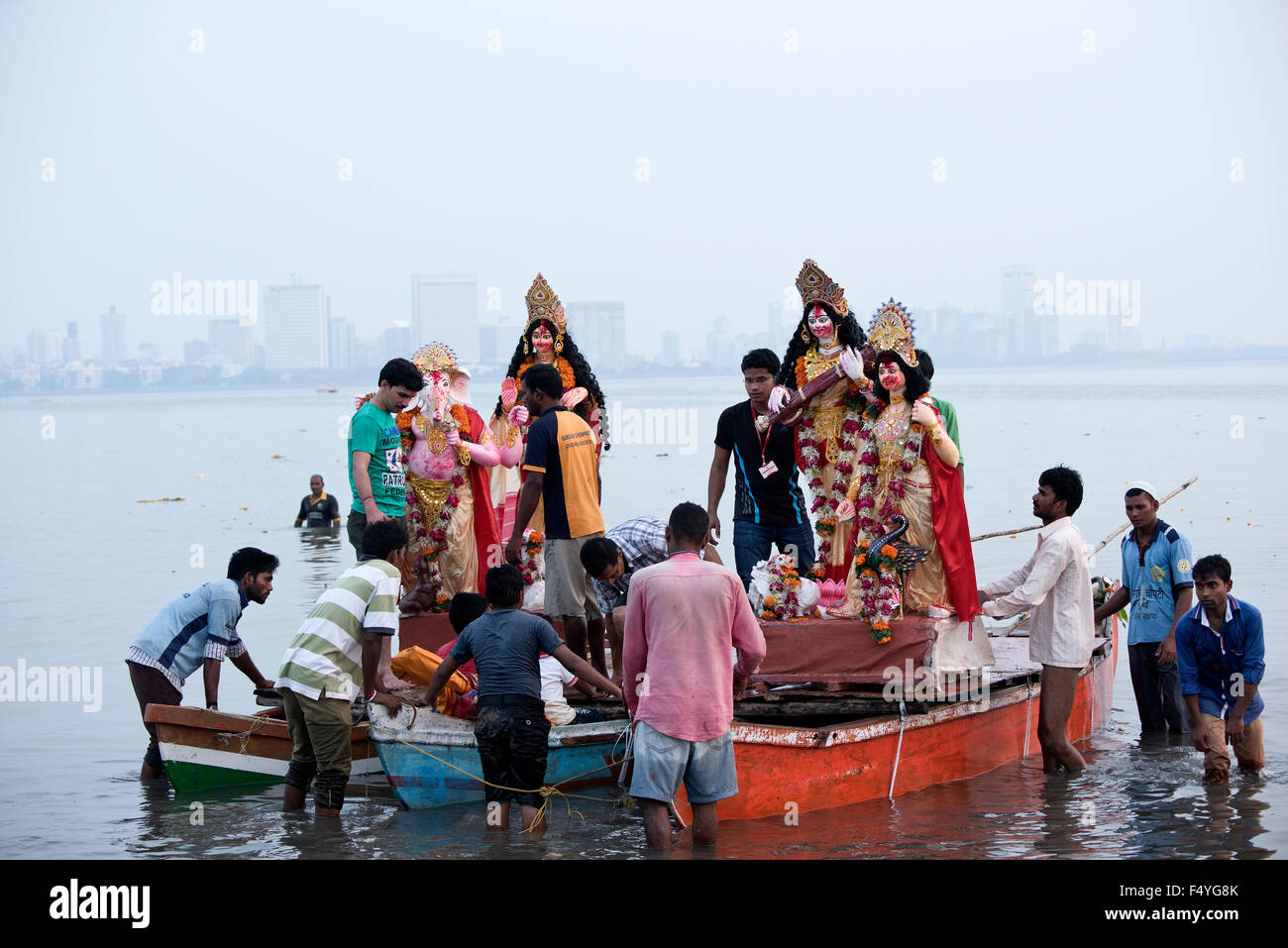 Immersion ceremony of durga puja hi-res stock photography and images ...