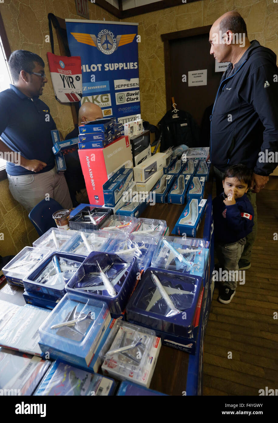 Airline collectibles hi-res stock photography and images - Alamy
