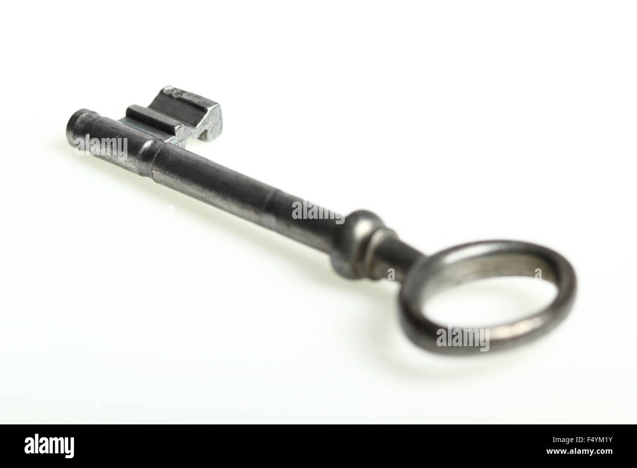 Old skeleton key hi-res stock photography and images - Alamy