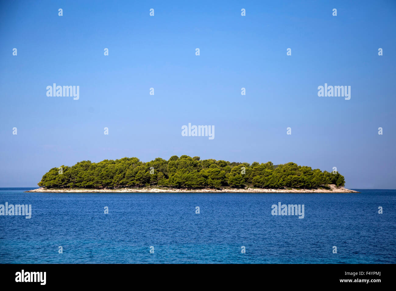 Costline beach hi-res stock photography and images - Alamy