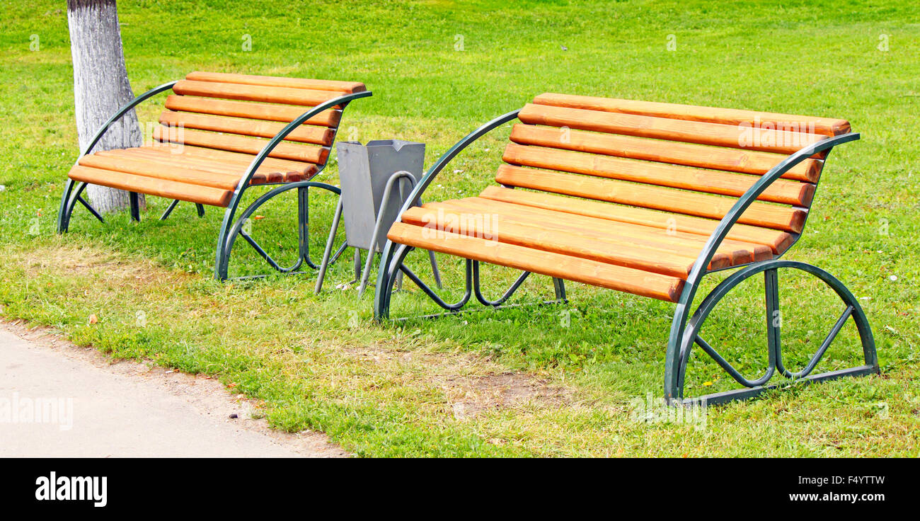 A bench in the park Stock Photo - Alamy