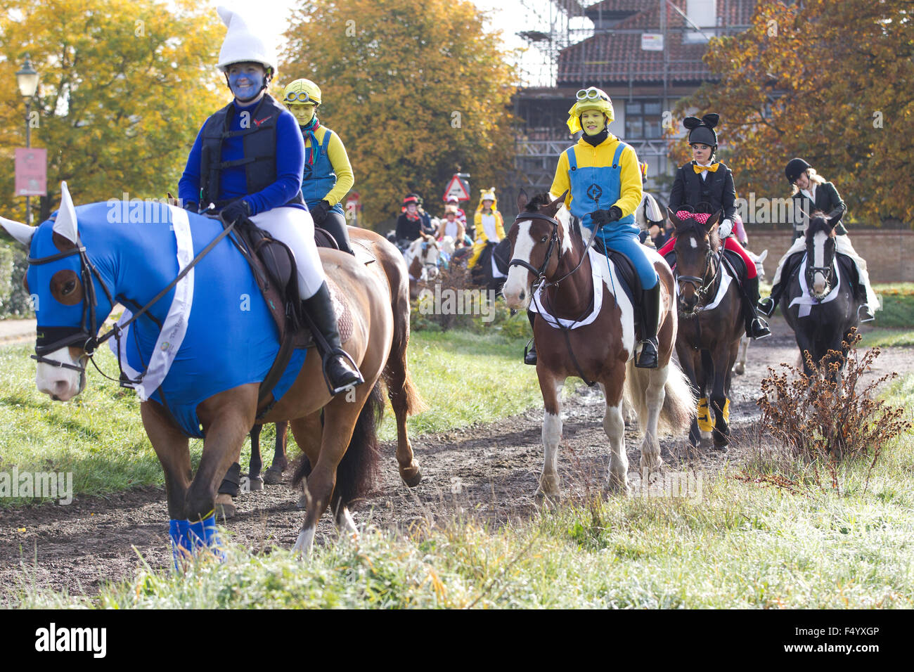 Wimbledon village stables hi-res stock photography and images - Alamy