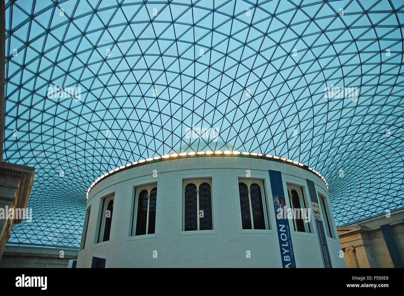 Roof of the Great Court in the British Museum at night Stock Photo - Alamy