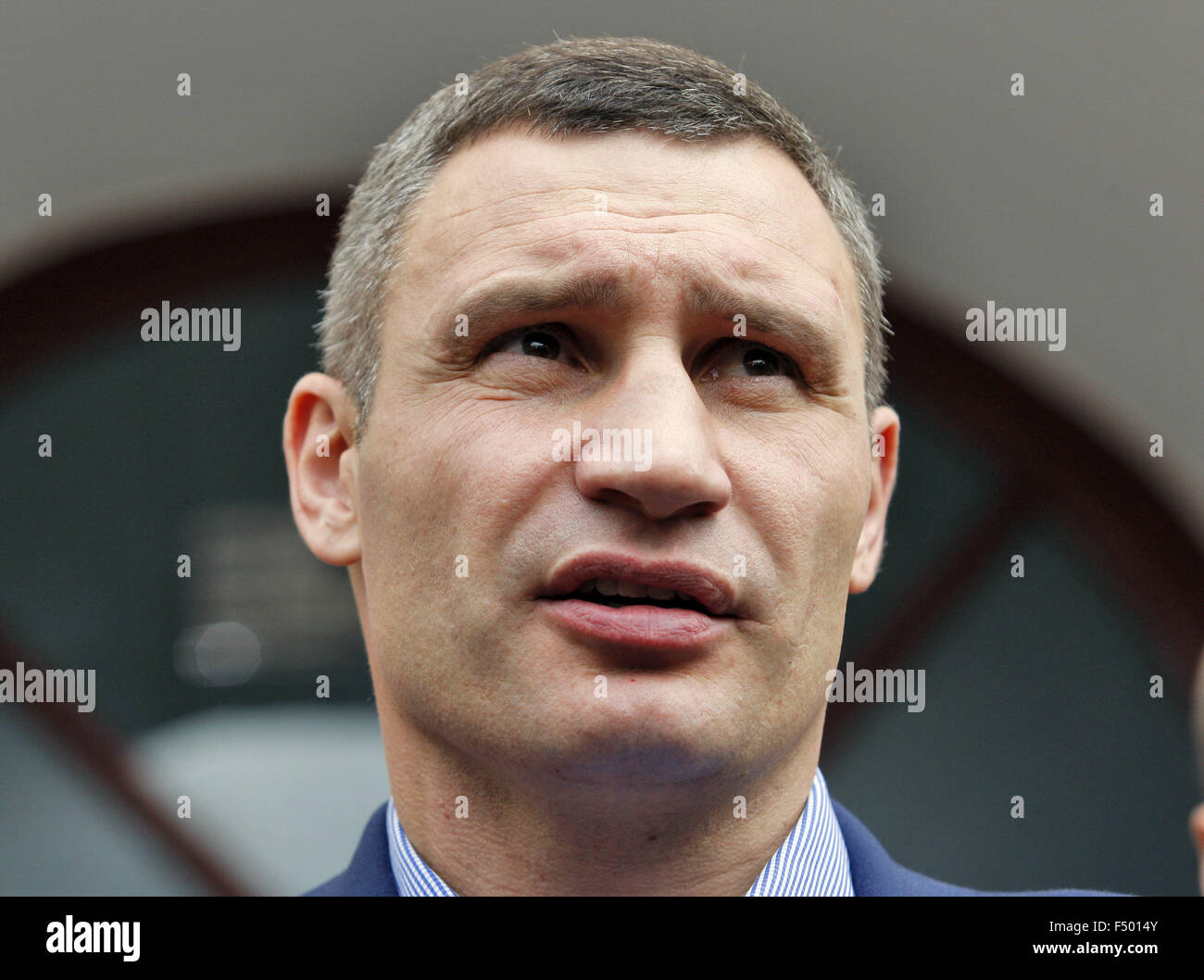 Former heavyweight boxer hi-res stock photography and images - Alamy