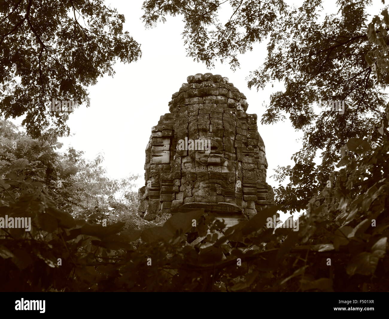 Tower of faces hi-res stock photography and images - Alamy