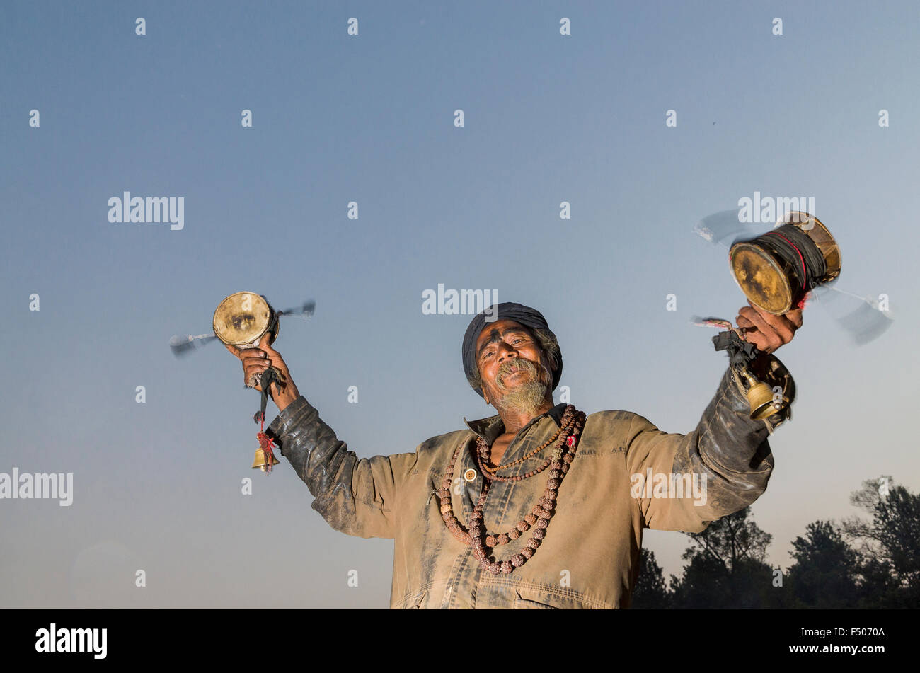 Hand drums hi-res stock photography and images - Alamy