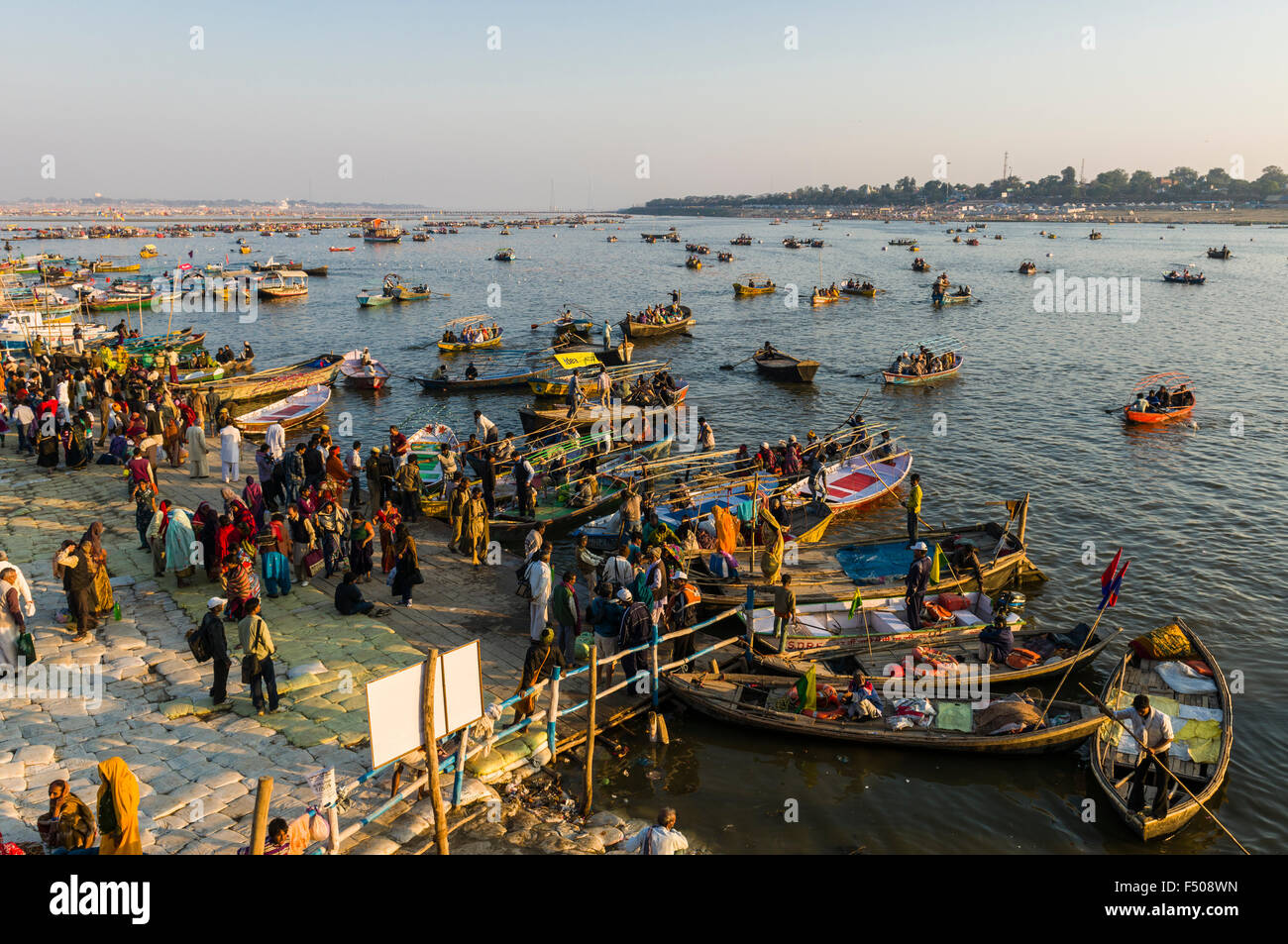 Ganga snan hi-res stock photography and images - Alamy