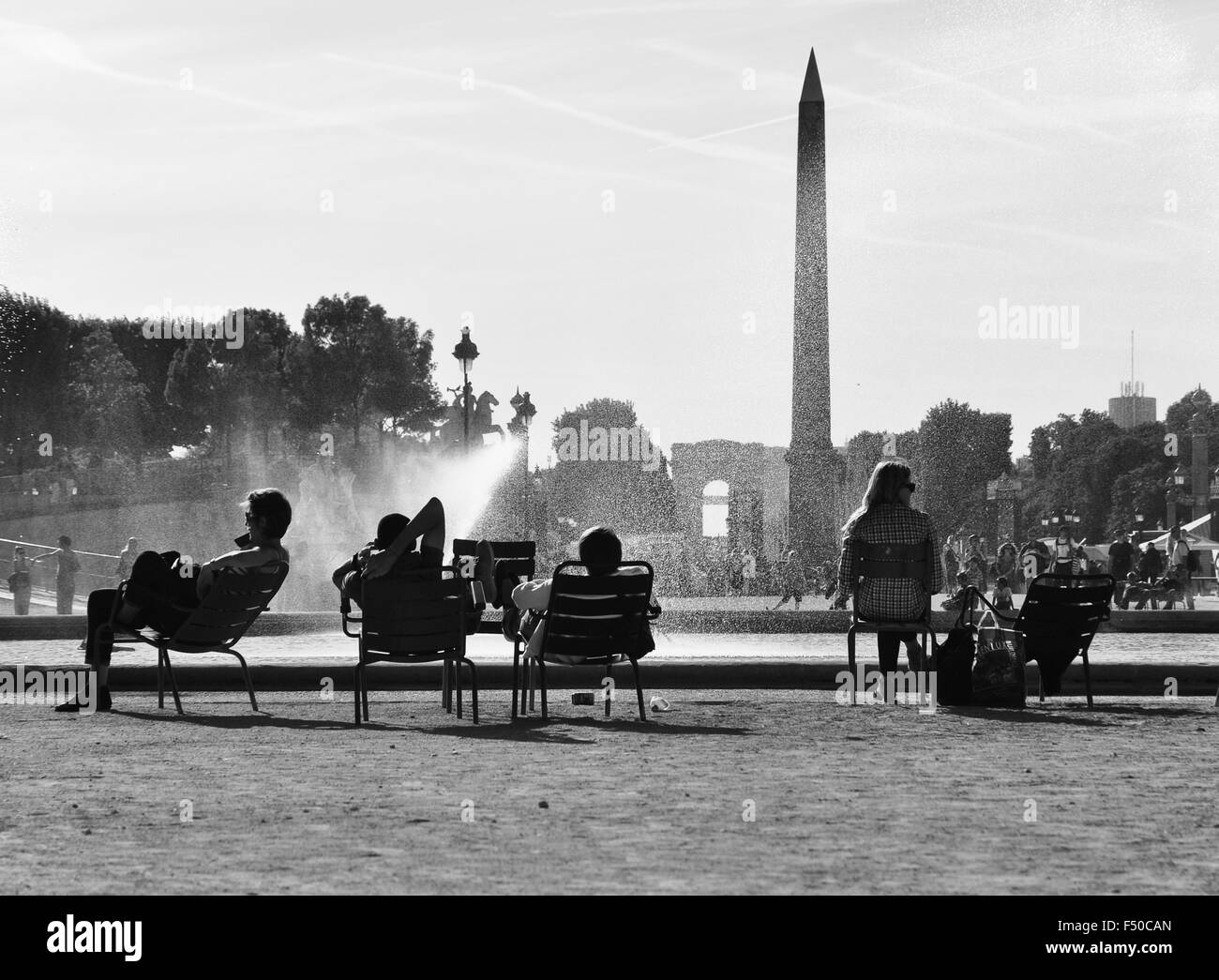 Paris obelisk architecture Black and White Stock Photos & Images - Alamy