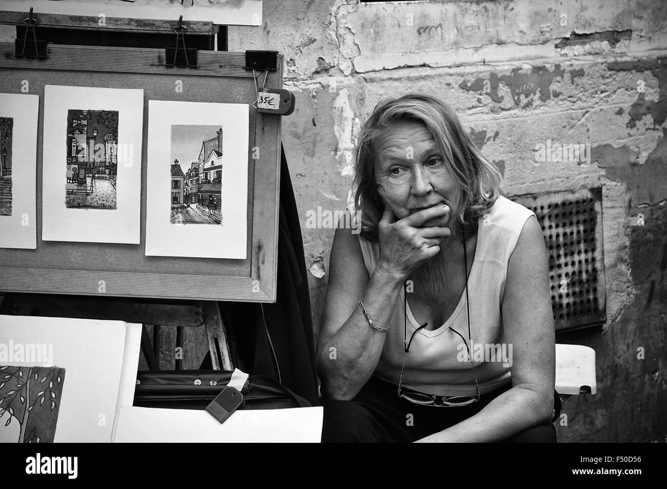 Thoughts pensive Black and White Stock Photos & Images - Alamy